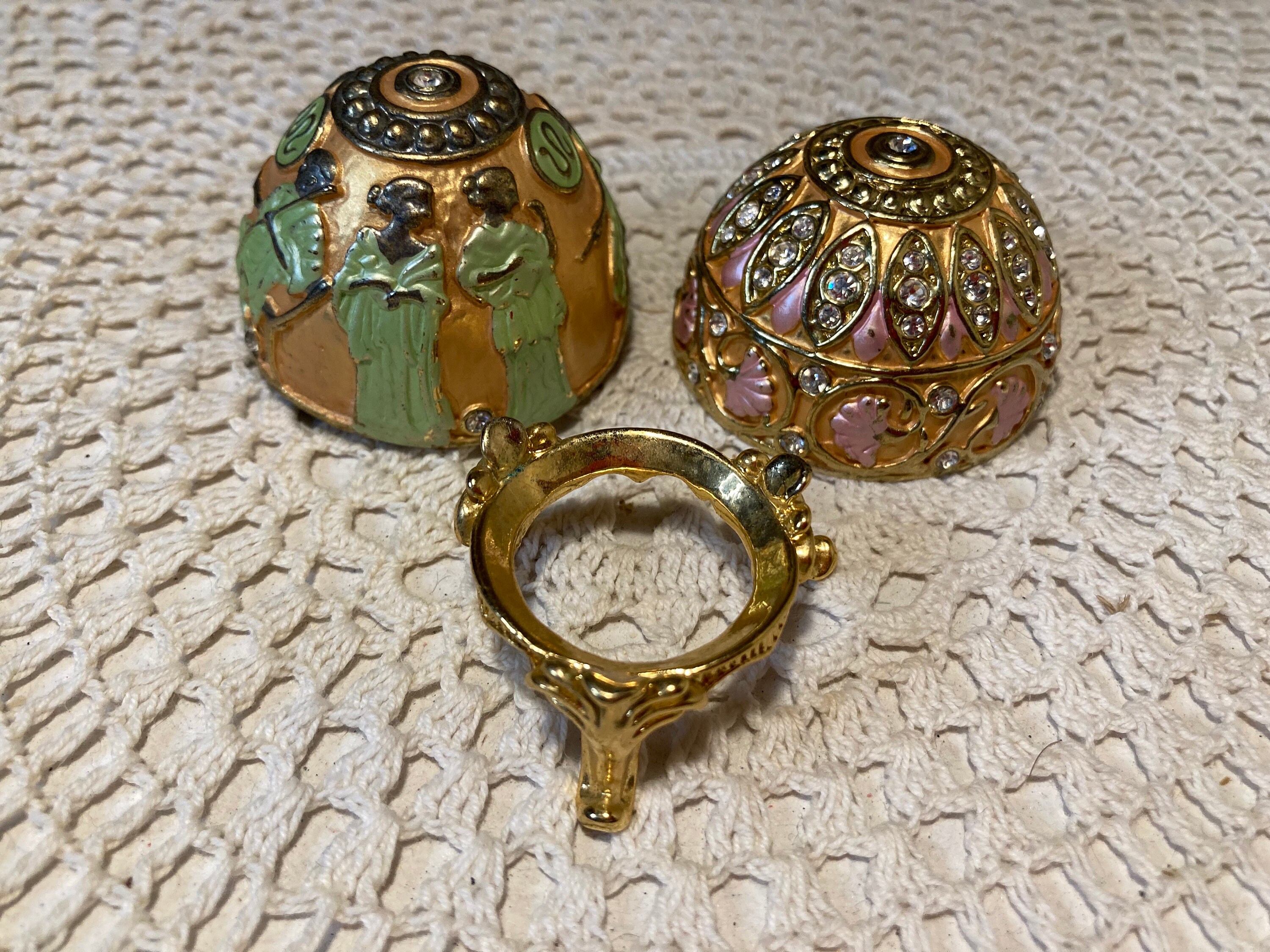 Vintage Rucinni Russian Egg, Beautifully Decorated Hand Painted Enamel ...