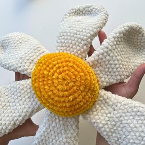 Big Daisy Flower Crochet Pattern PDF, Easy & Beginner-friendly! - Etsy