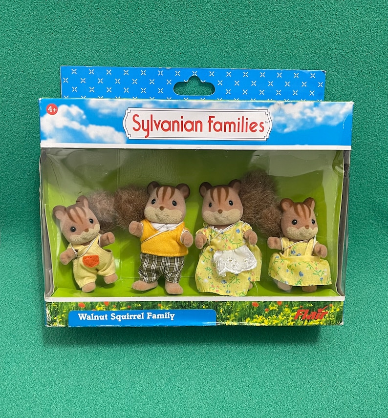 Sylvanian Families Calico Critters Vintage Flair Skunk, Norwood Mouse ...