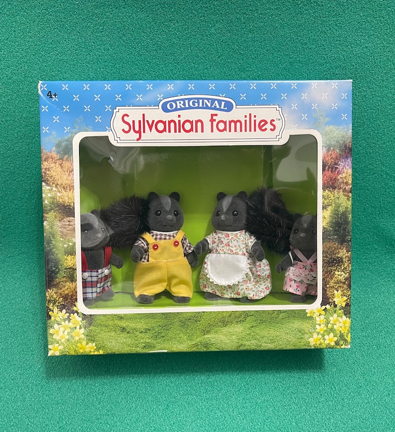 Sylvanian Families Calico Critters Vintage Flair Skunk, Norwood Mouse ...