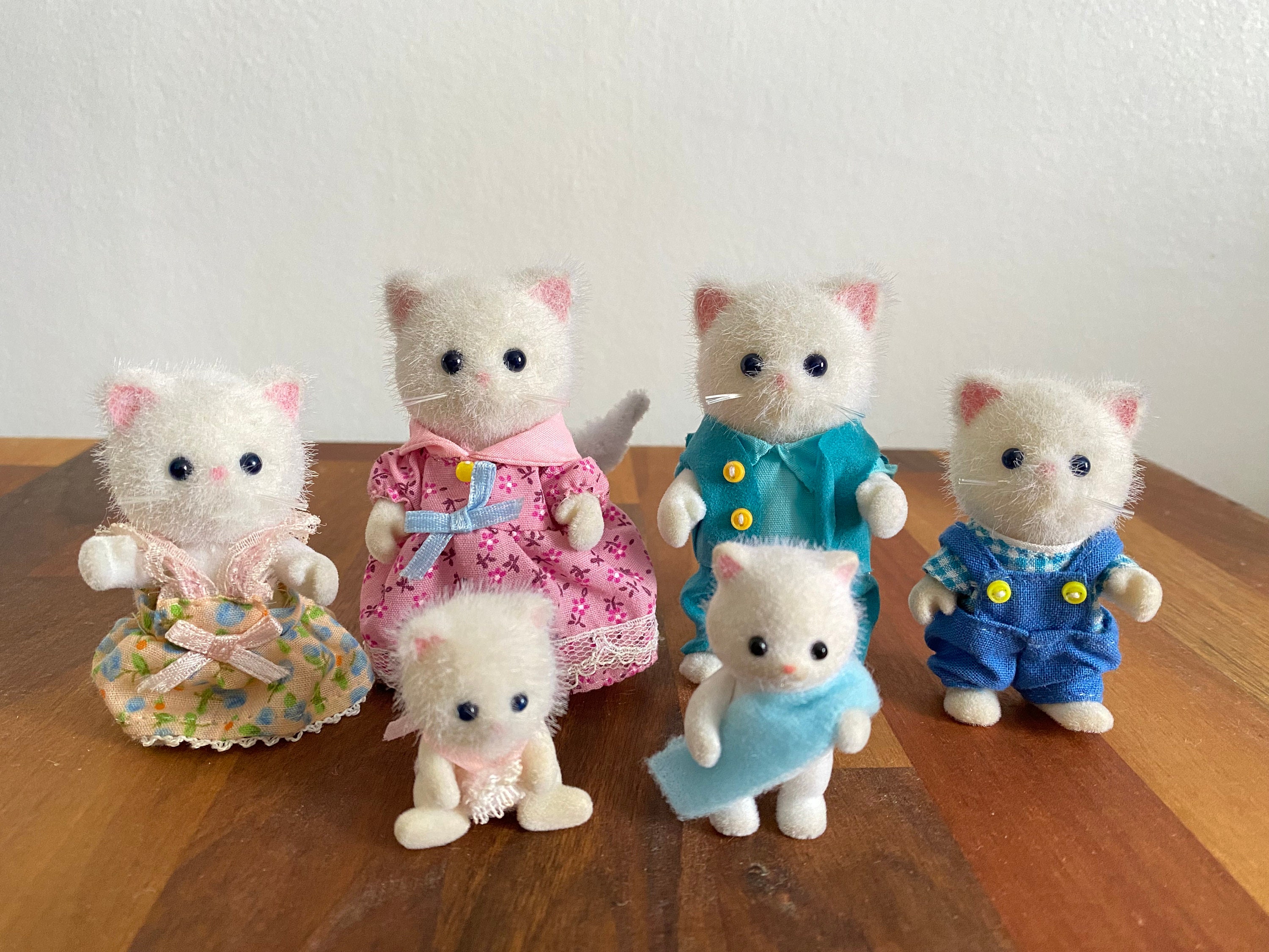 Sylvanian Families Persian Cat Family Figure Set With Babies ...