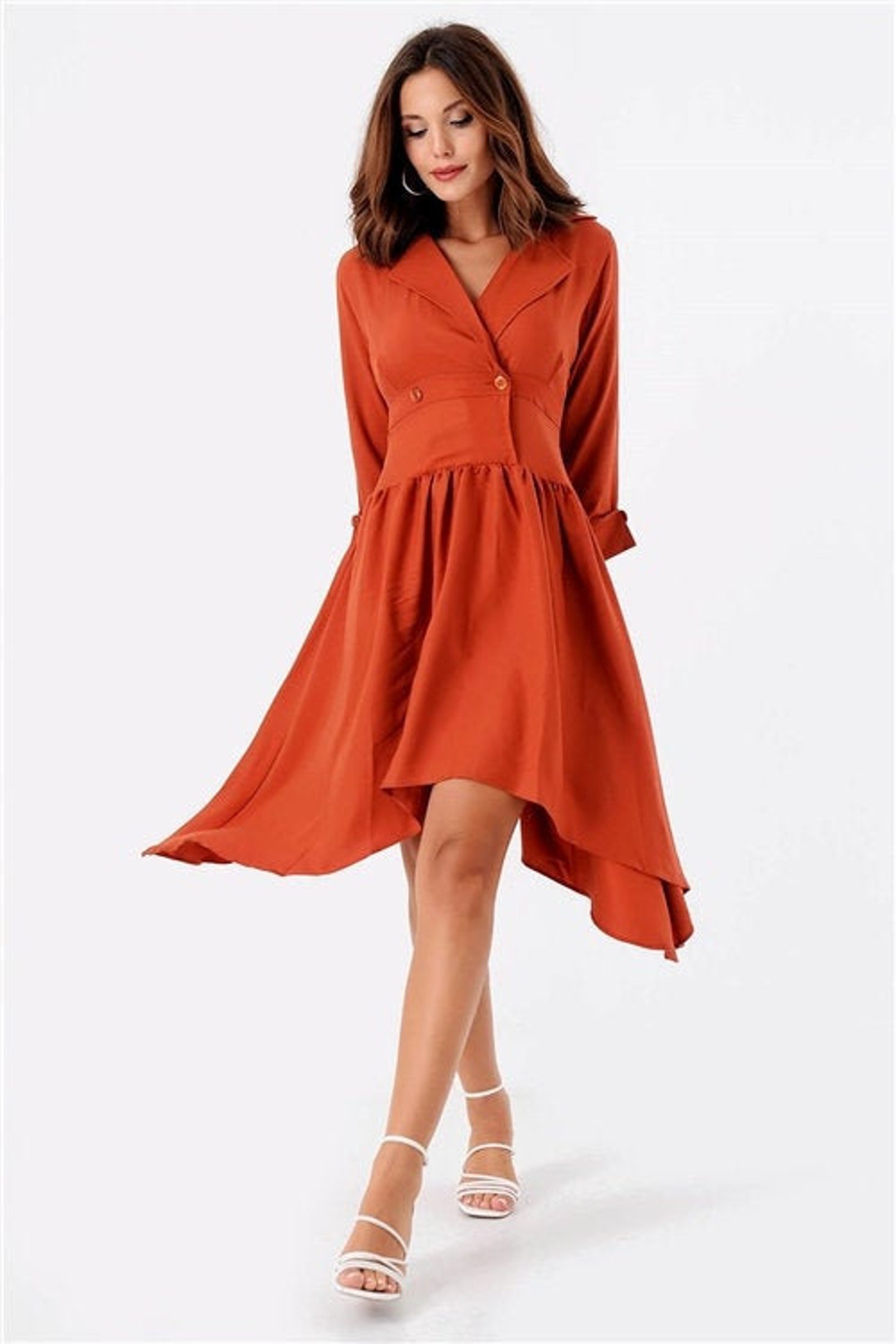 Vestido de color ladrillo corte asimétrico con botones | Etsy