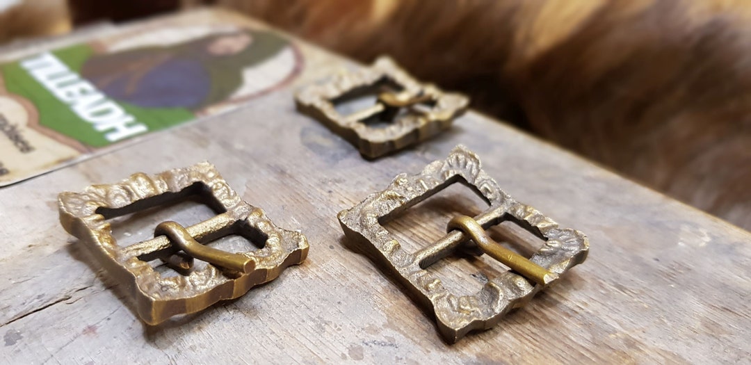 Middle Buckle Late Age // Medieval // Brass - Etsy