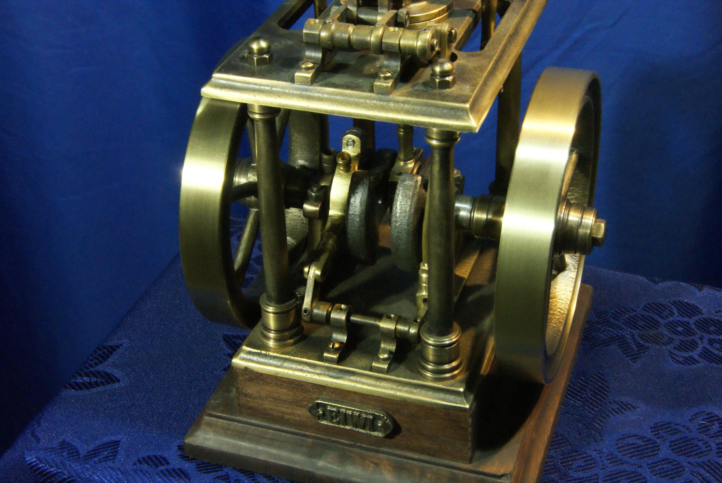 PSE Large Vertical Steam Engine | Etsy