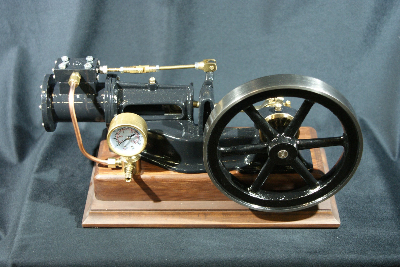 Horizontal Model of a Steam Engine - Etsy