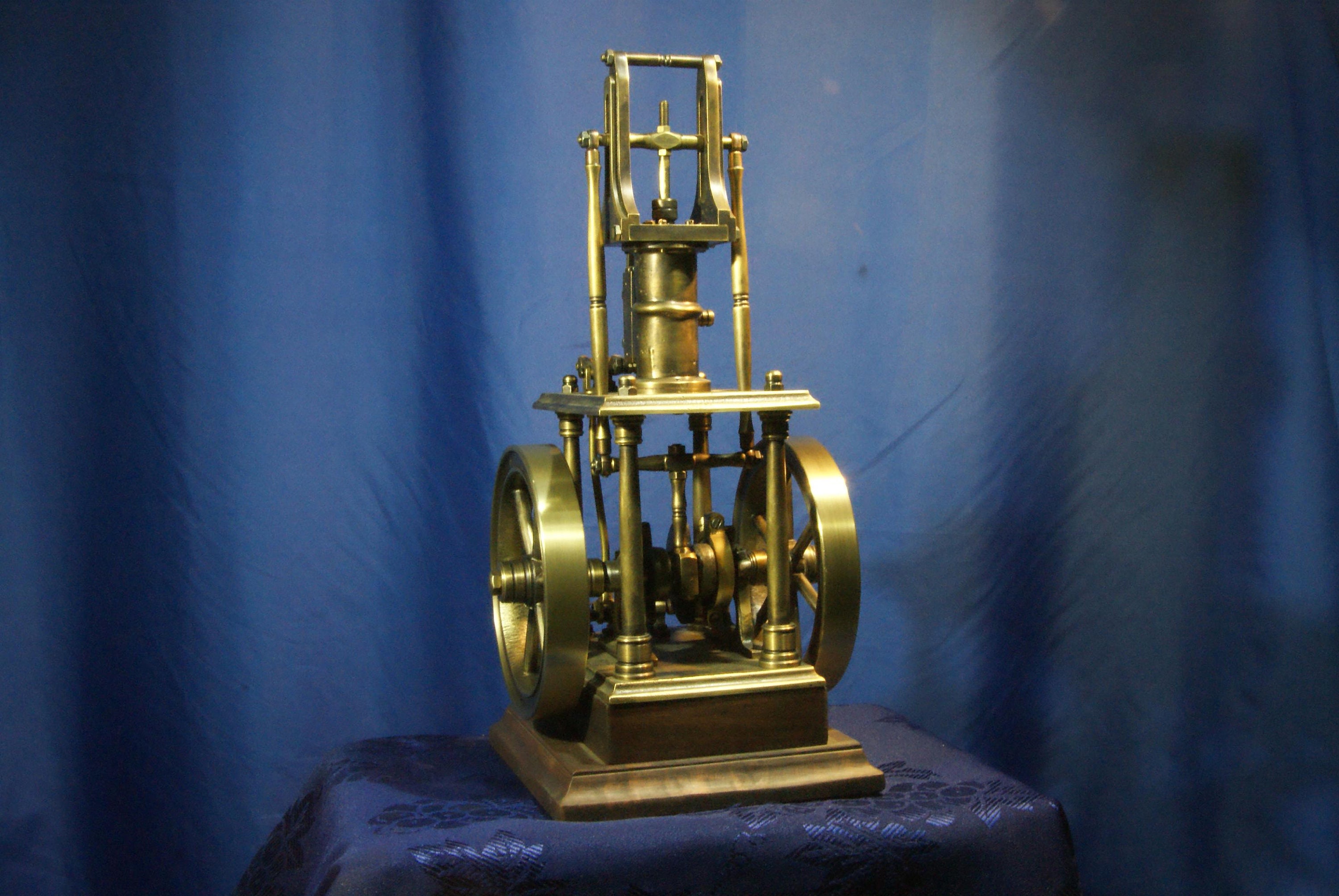 PSE Large Vertical Steam Engine | Etsy