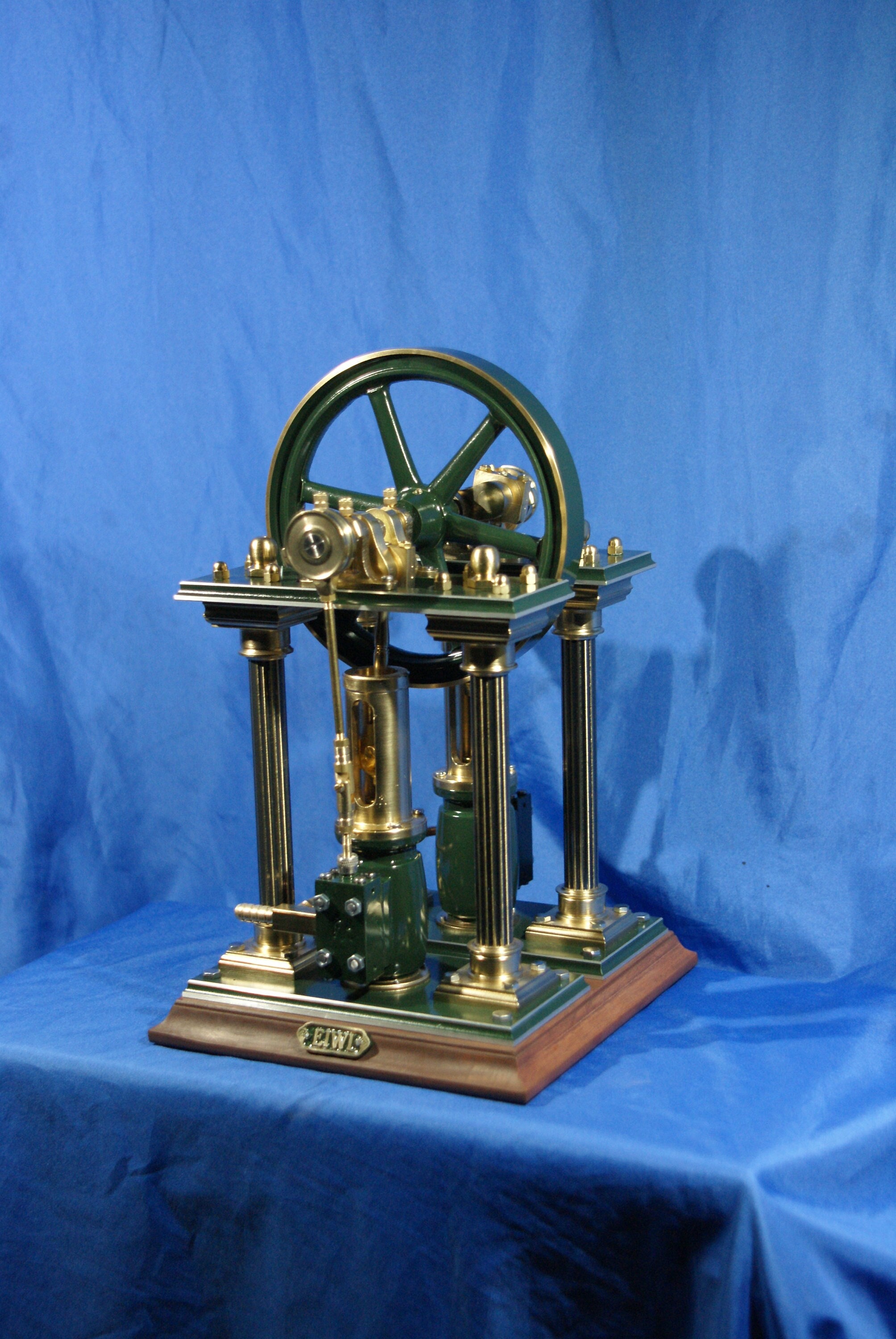 PSE - Large Vertical Steam Engine - Etsy