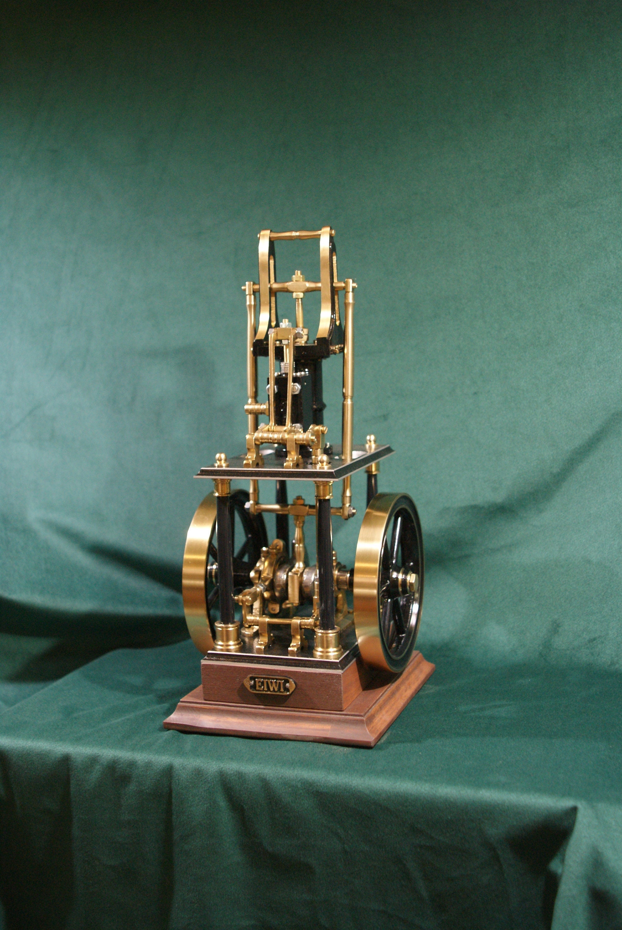 PSE - Large Vertical Steam Engine - Etsy