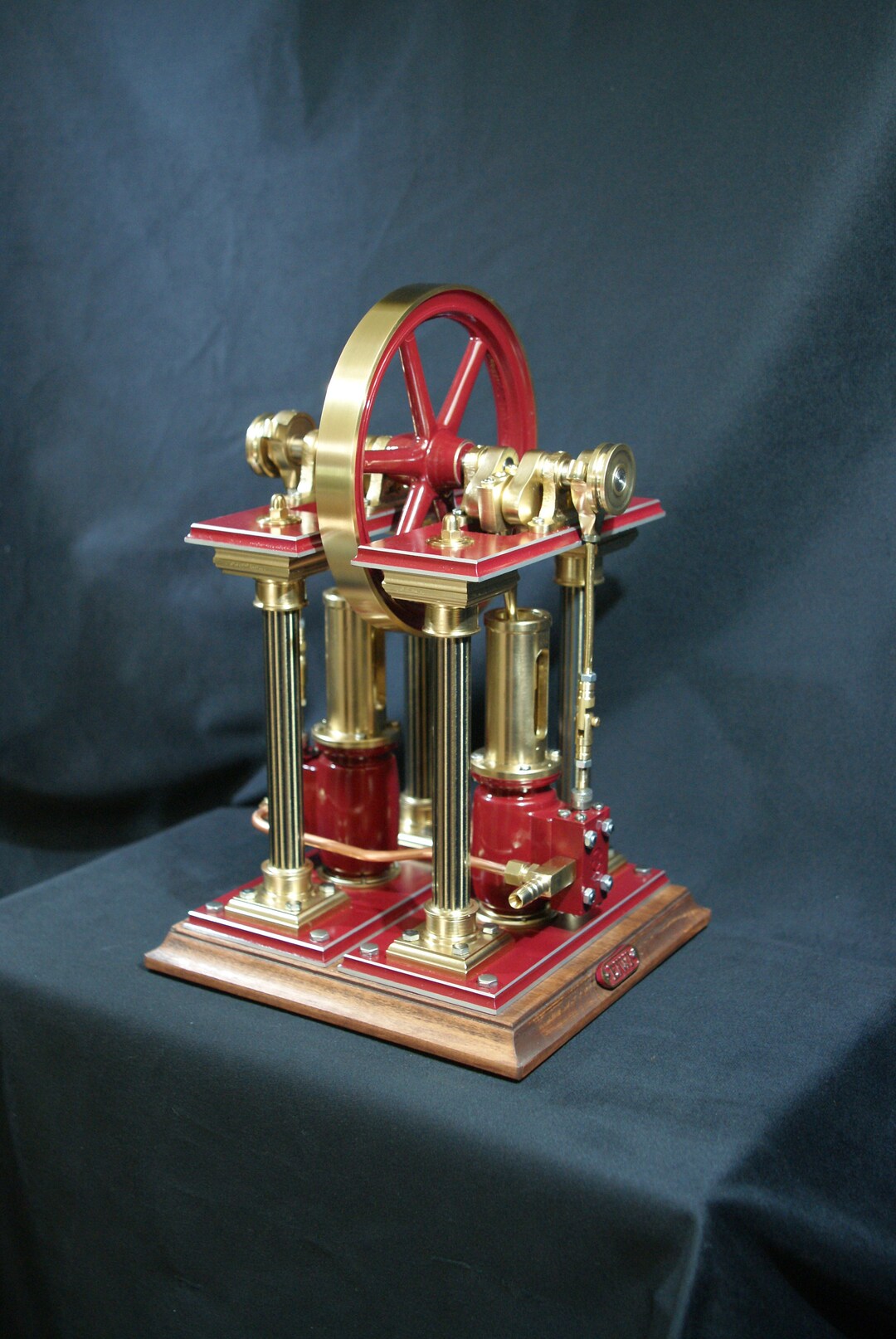 PSE - Large Vertical Twin Cylinder Steam Engine - Etsy