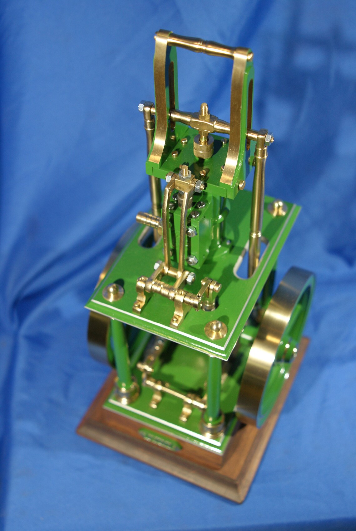 PSE - Large Vertical Steam Engine - Etsy UK