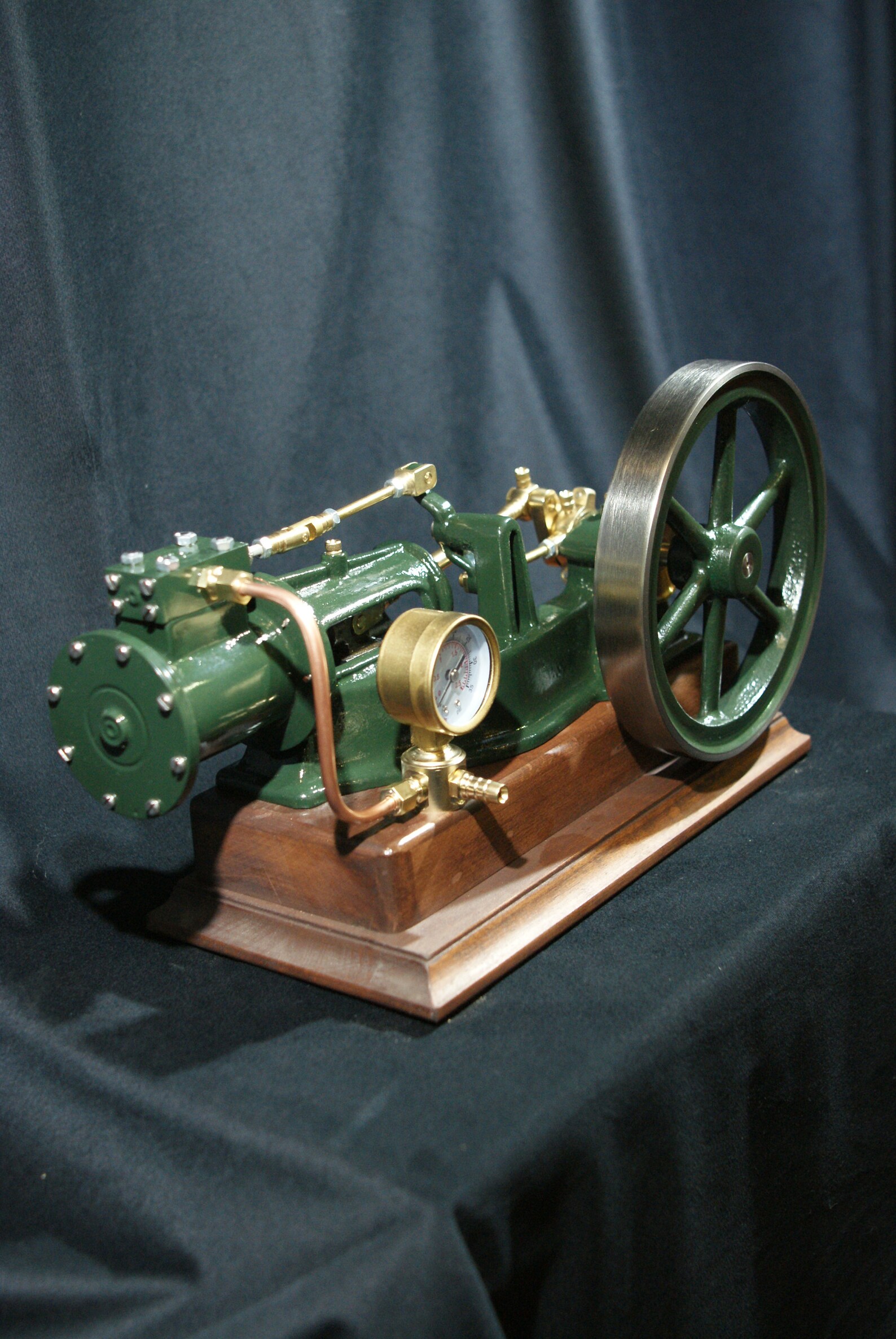 Horizontal Model of a Steam Engine - Etsy