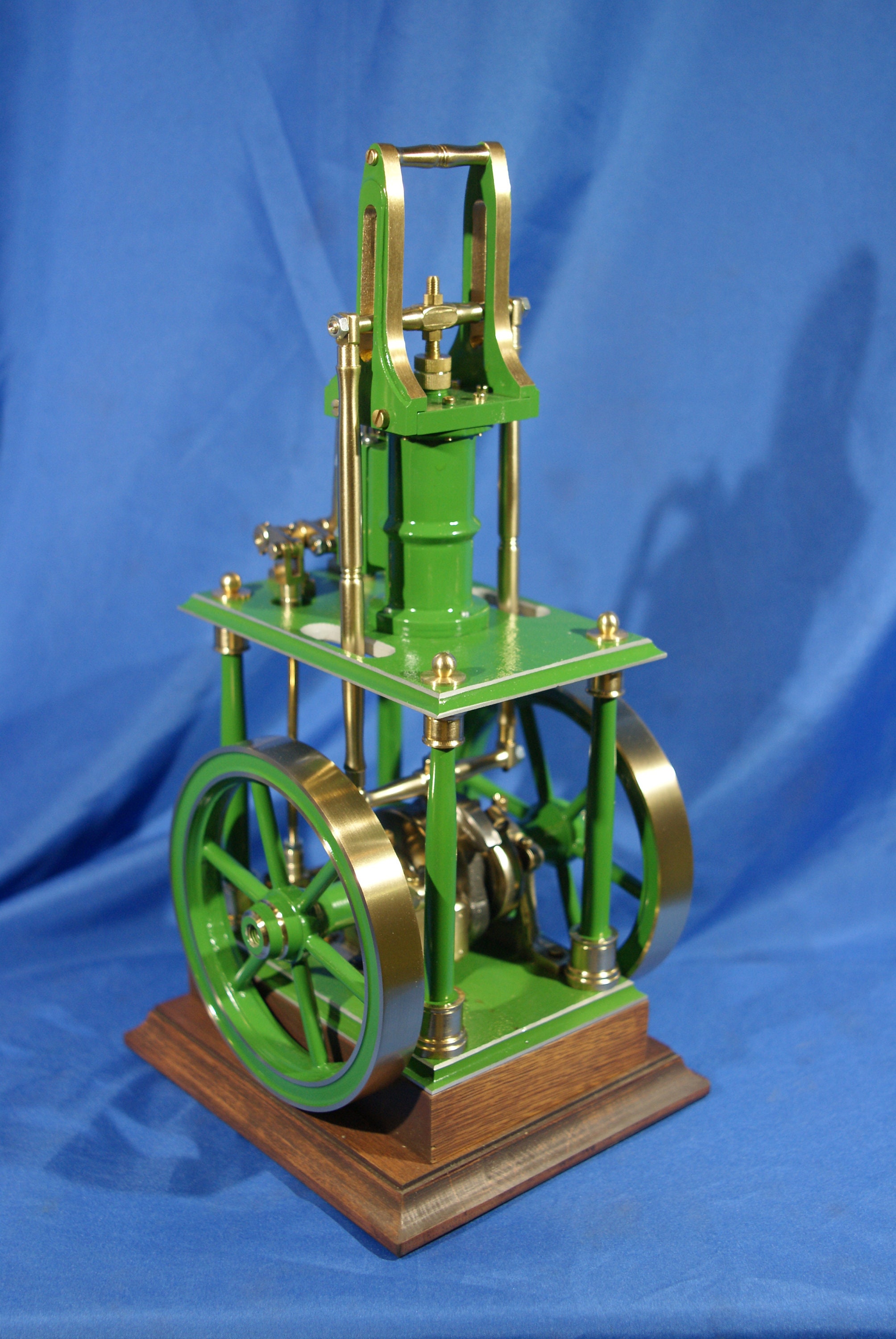 PSE - Large Vertical Steam Engine - Etsy