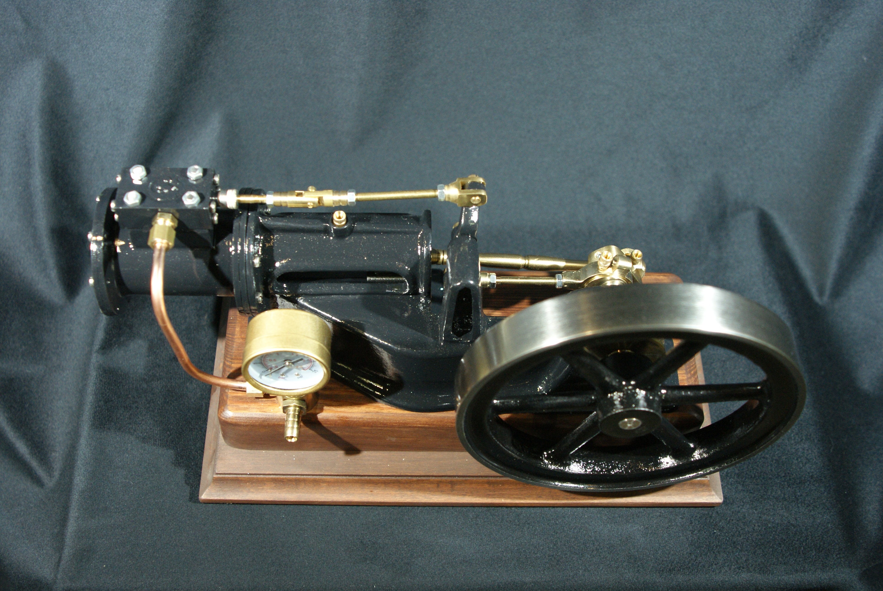 Horizontal Model of a Steam Engine - Etsy