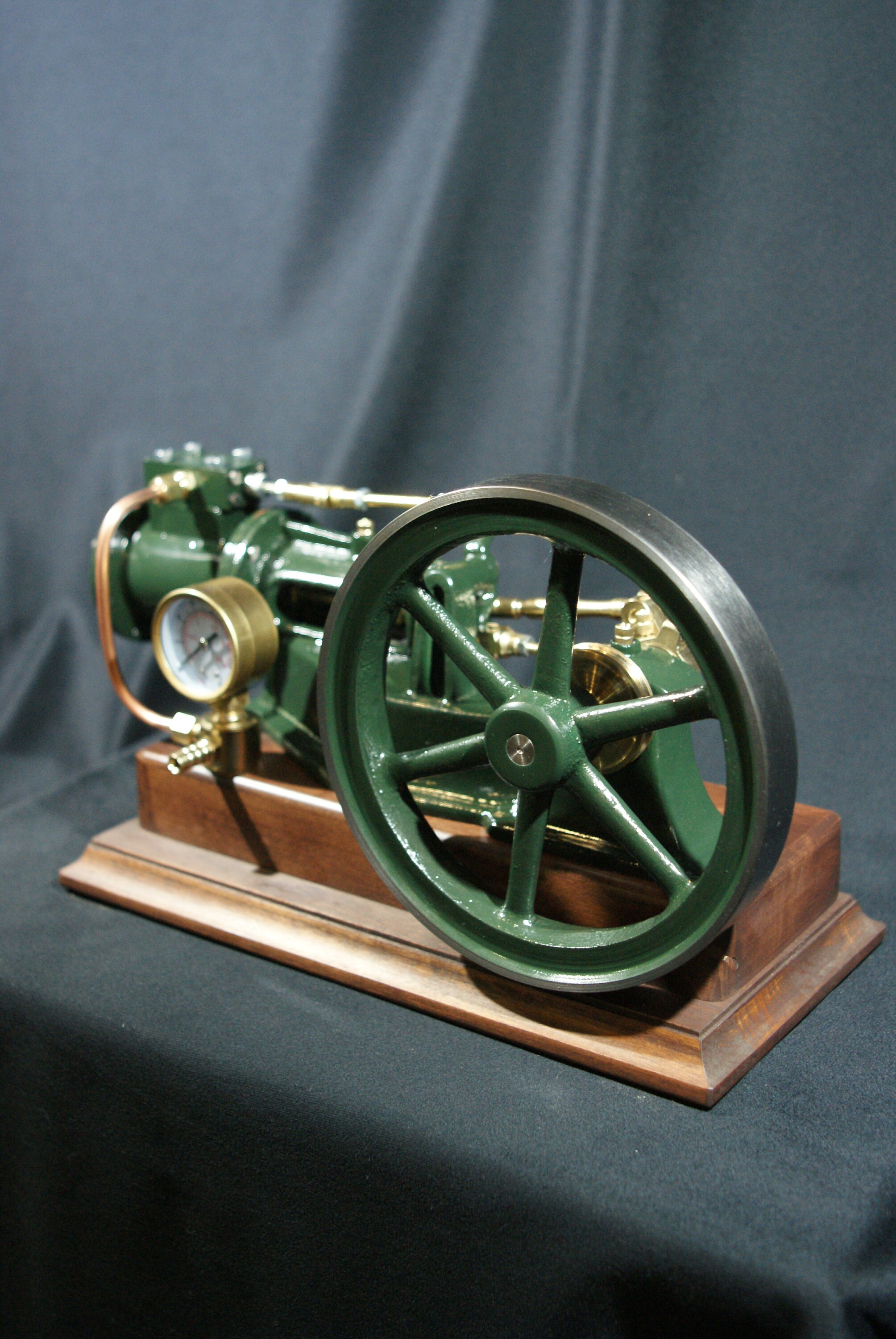 Horizontal Model of a Steam Engine - Etsy
