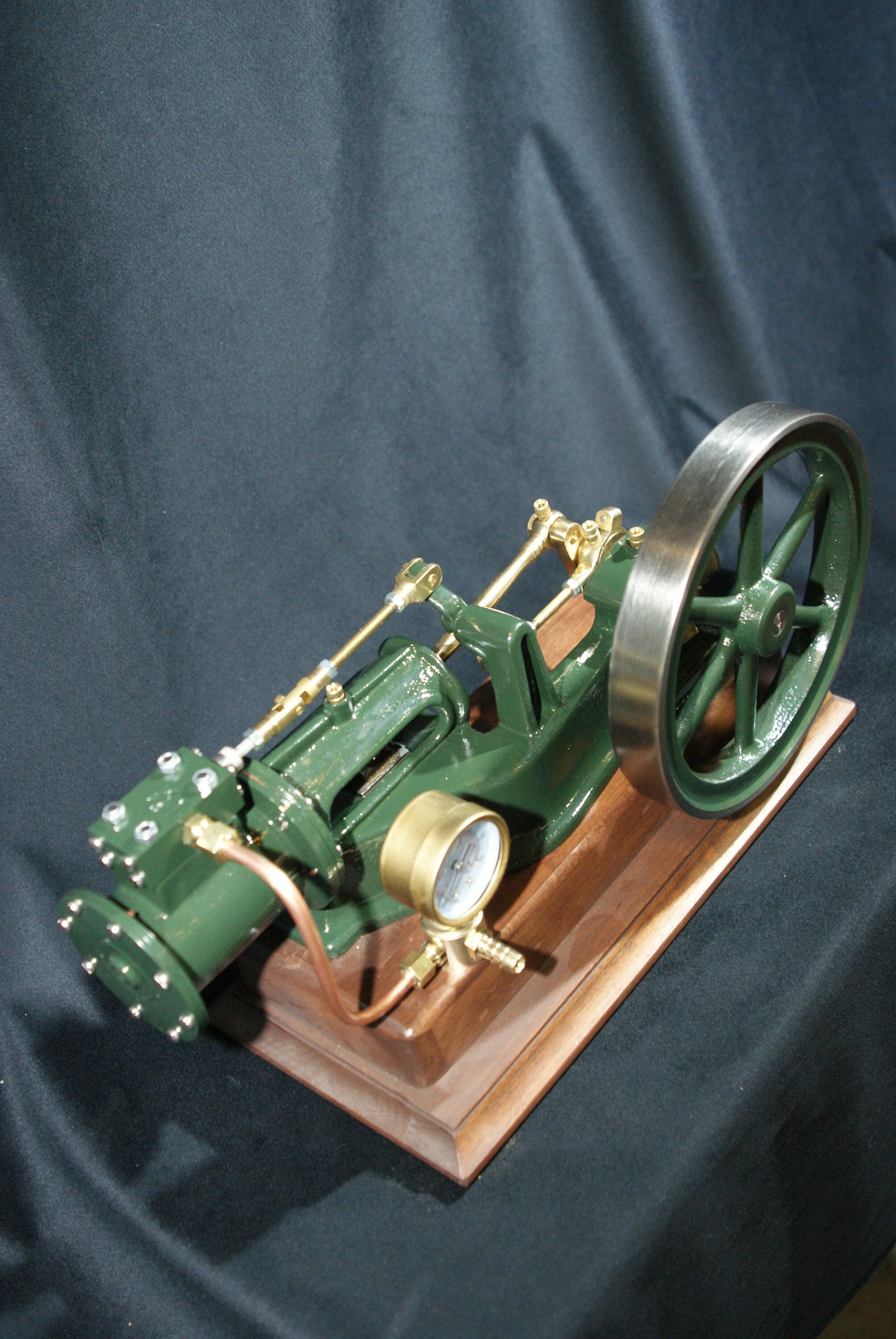 Horizontal Model of a Steam Engine - Etsy