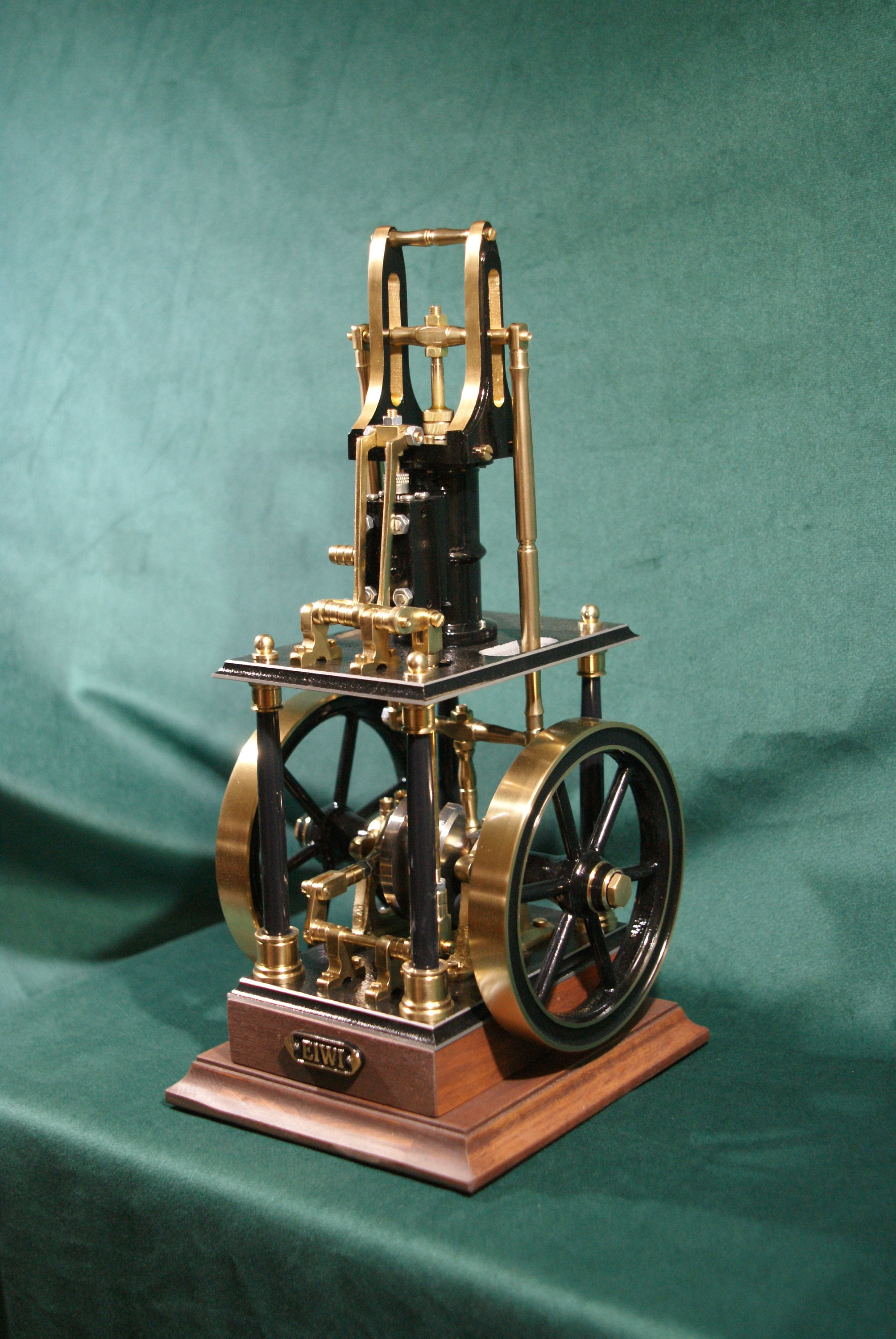 PSE - Large Vertical Steam Engine - Etsy