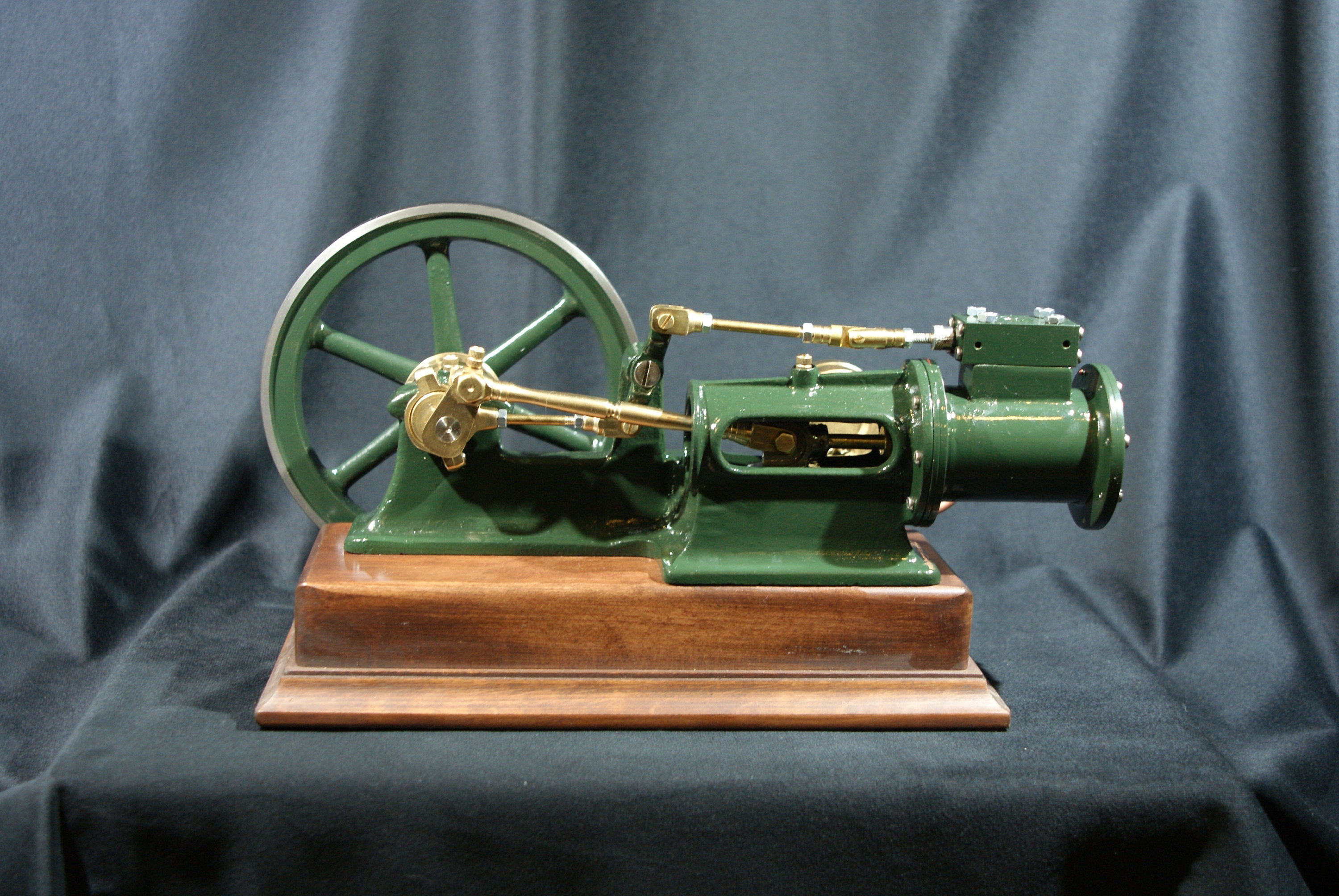 Horizontal Model of a Steam Engine - Etsy