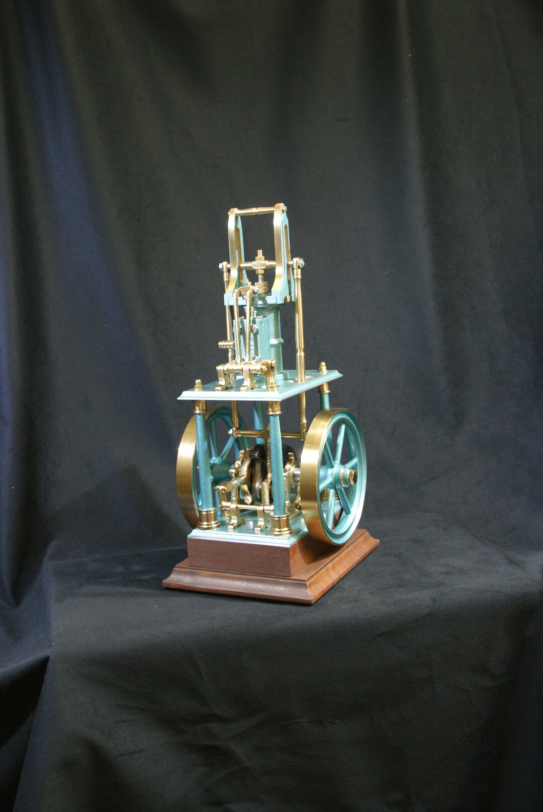 PSE - Large Vertical Steam Engine - Etsy