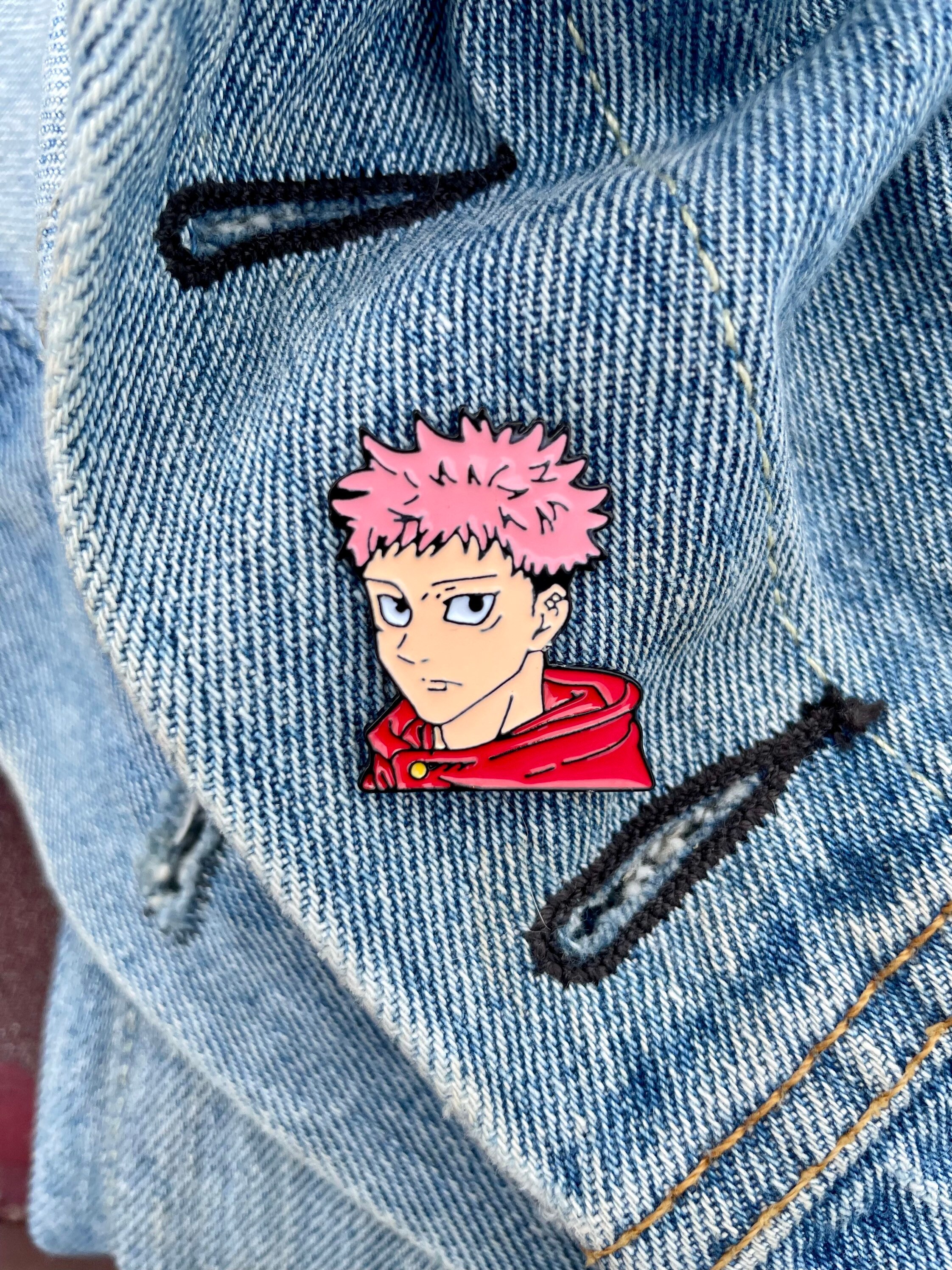 Jujutsu Kaisen Badges Enamel Pins Buttons Yuuji Itadori Sukuna Kugisaki