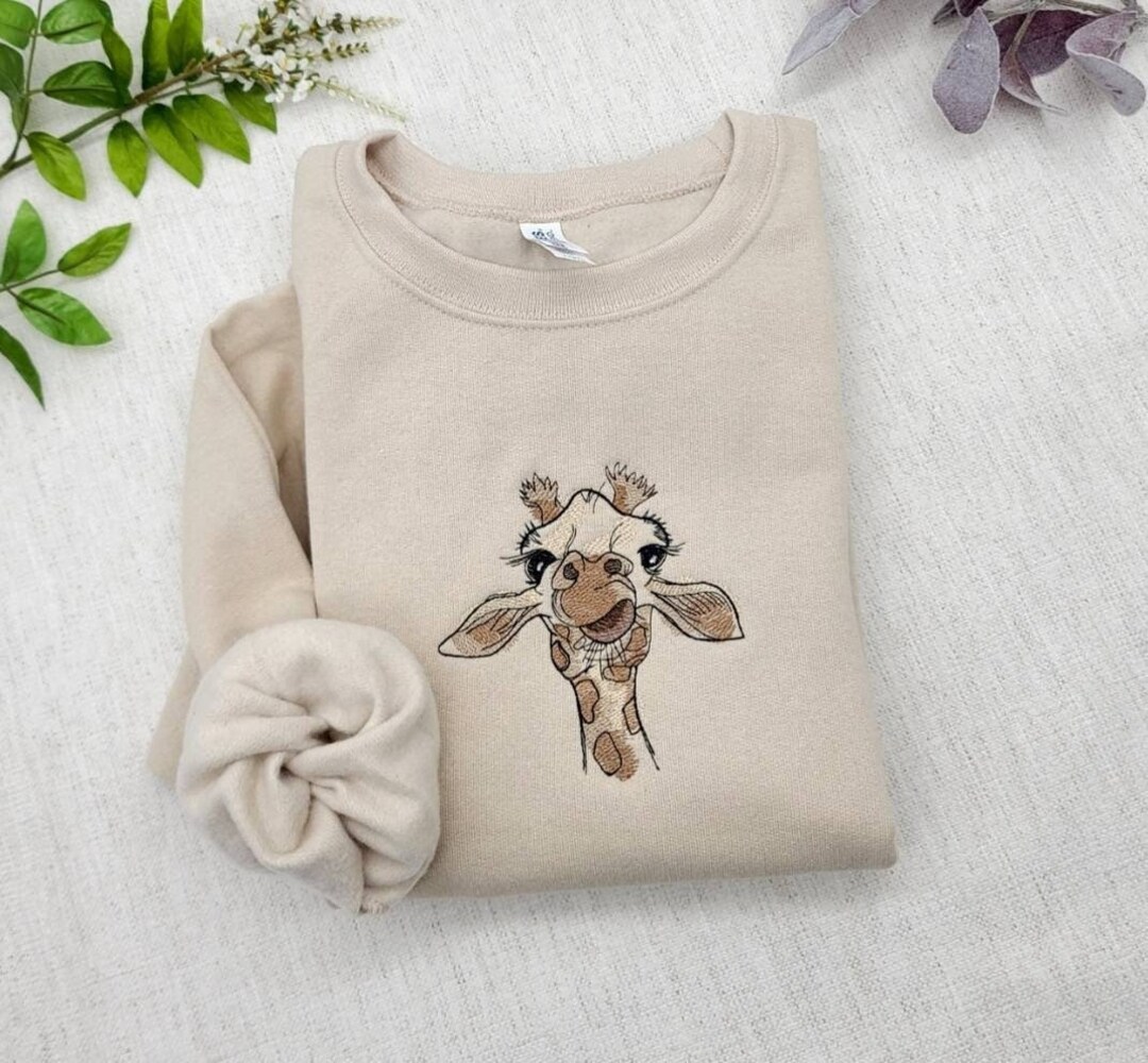 Giraffe Sweatshirt,embroidered Sweatshirt / Crewneck/trendy Crewneck ...