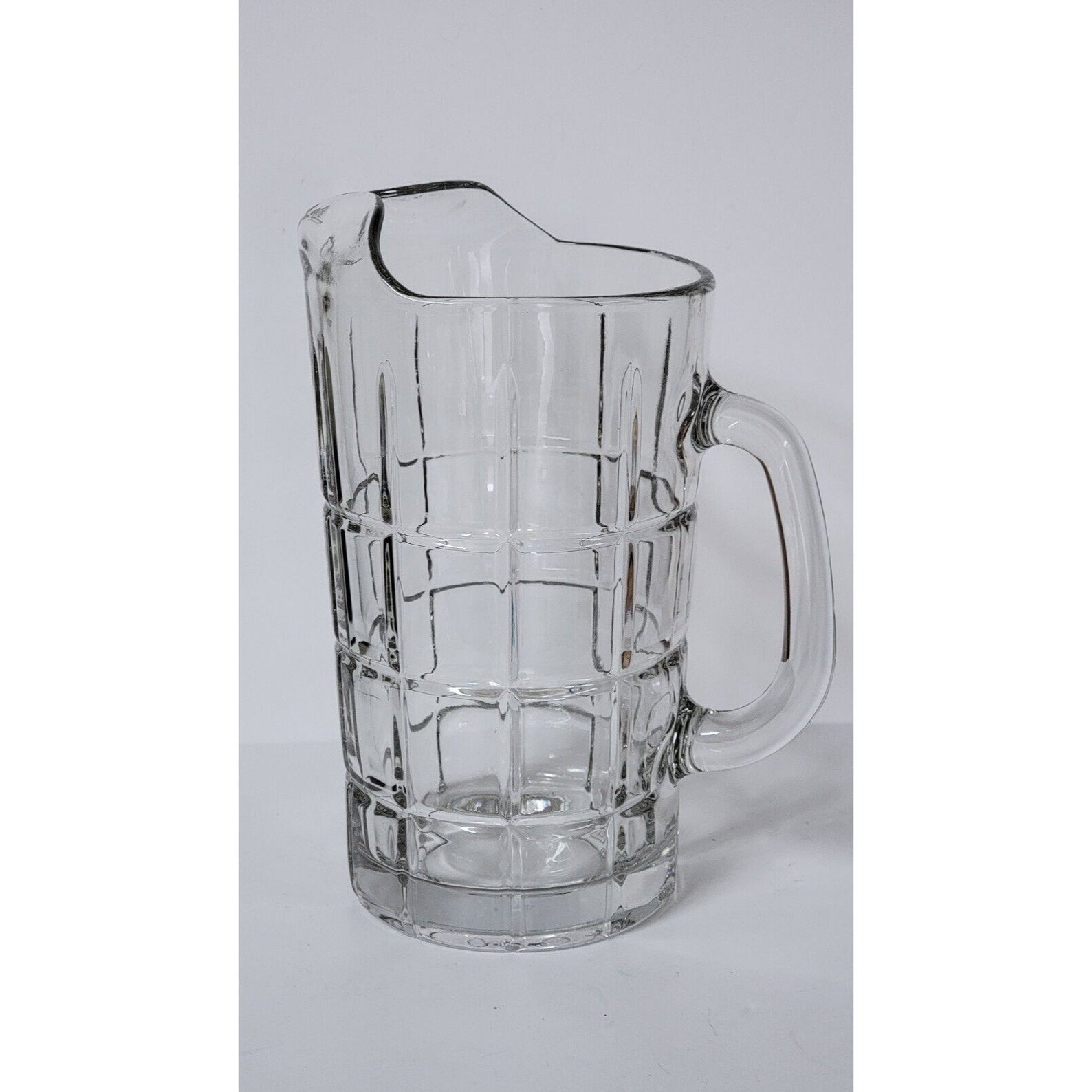 VINTAGE Anchor Hocking Glass Pitcher 64 Oz. TARTAN Clear Cut Glass 5 X ...