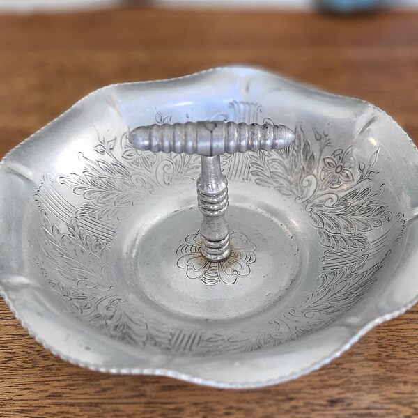 Vintage Nut Bowl - Etsy