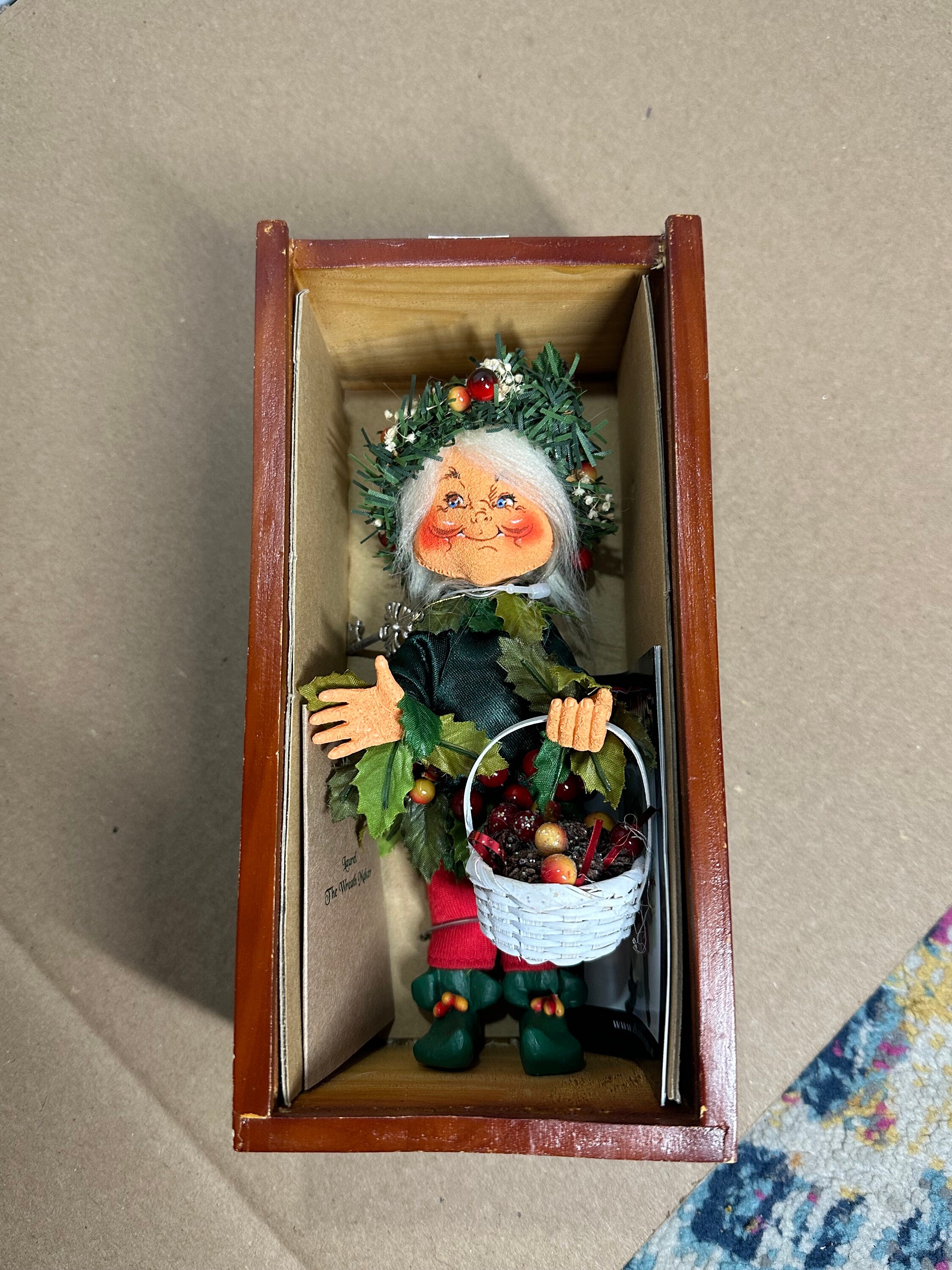 Annalee 6 Laurel the Wreath Maker Thimbles Mint Doll 956403 Christmas ...