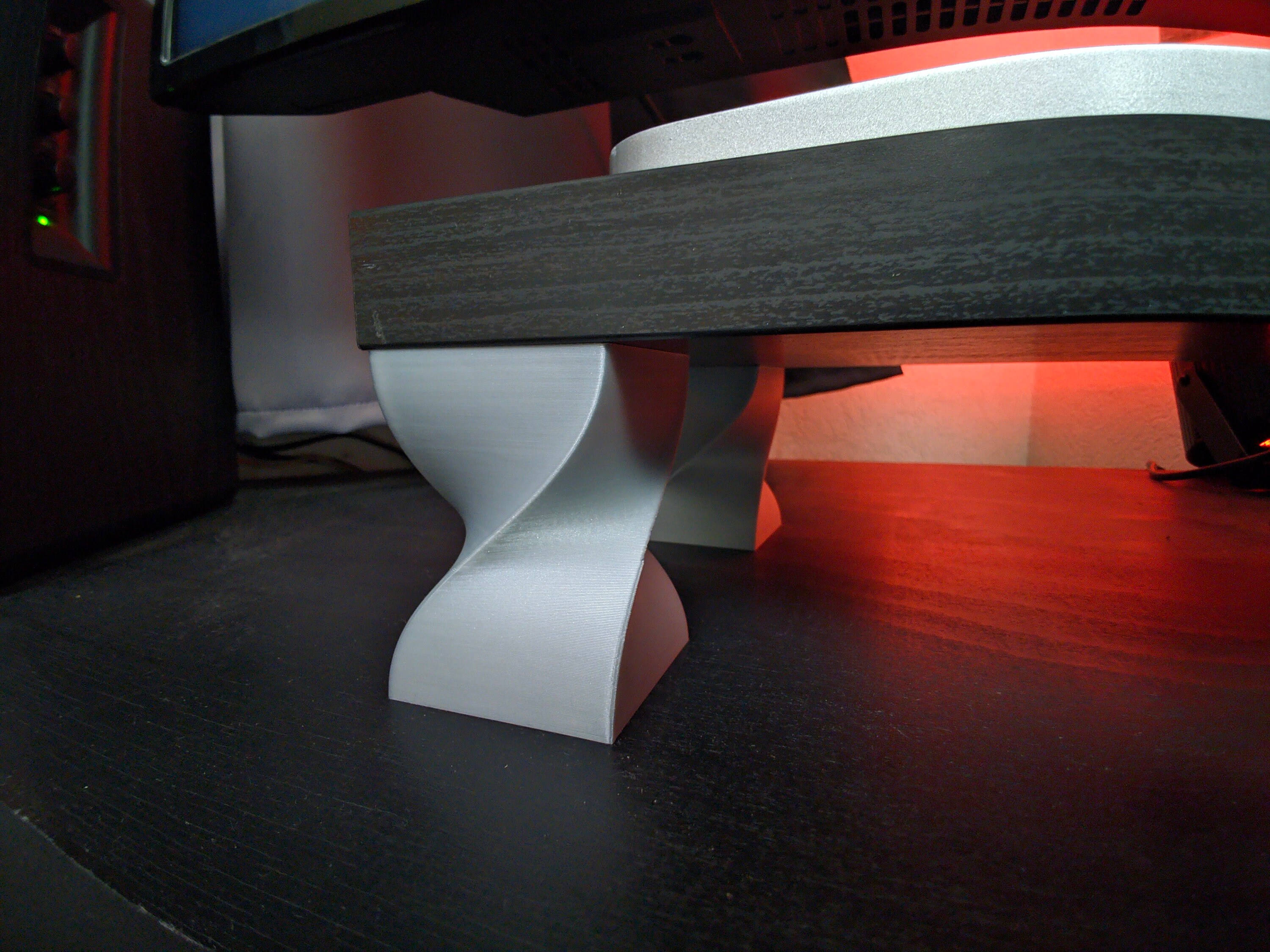 Twisted Monitor Riser - artof2
