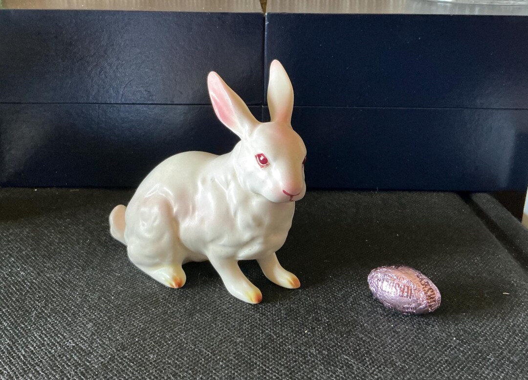 Lefton Rabbit Porcelain Vintage White Bunny H880 W Red Foil Tag ...