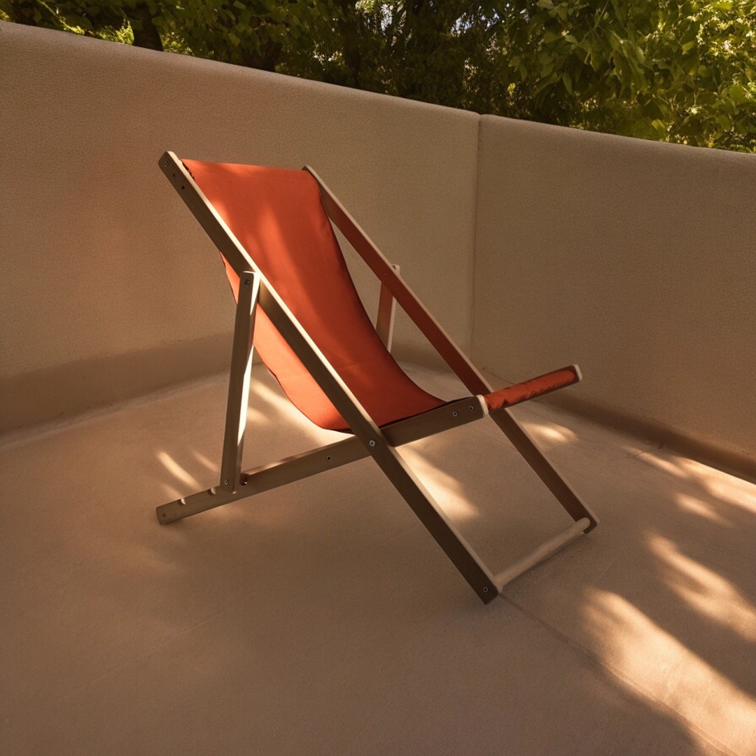 Adjustable Wooden Sun Lounger - Stylish & Comfortable Pool Lounge Chair ...