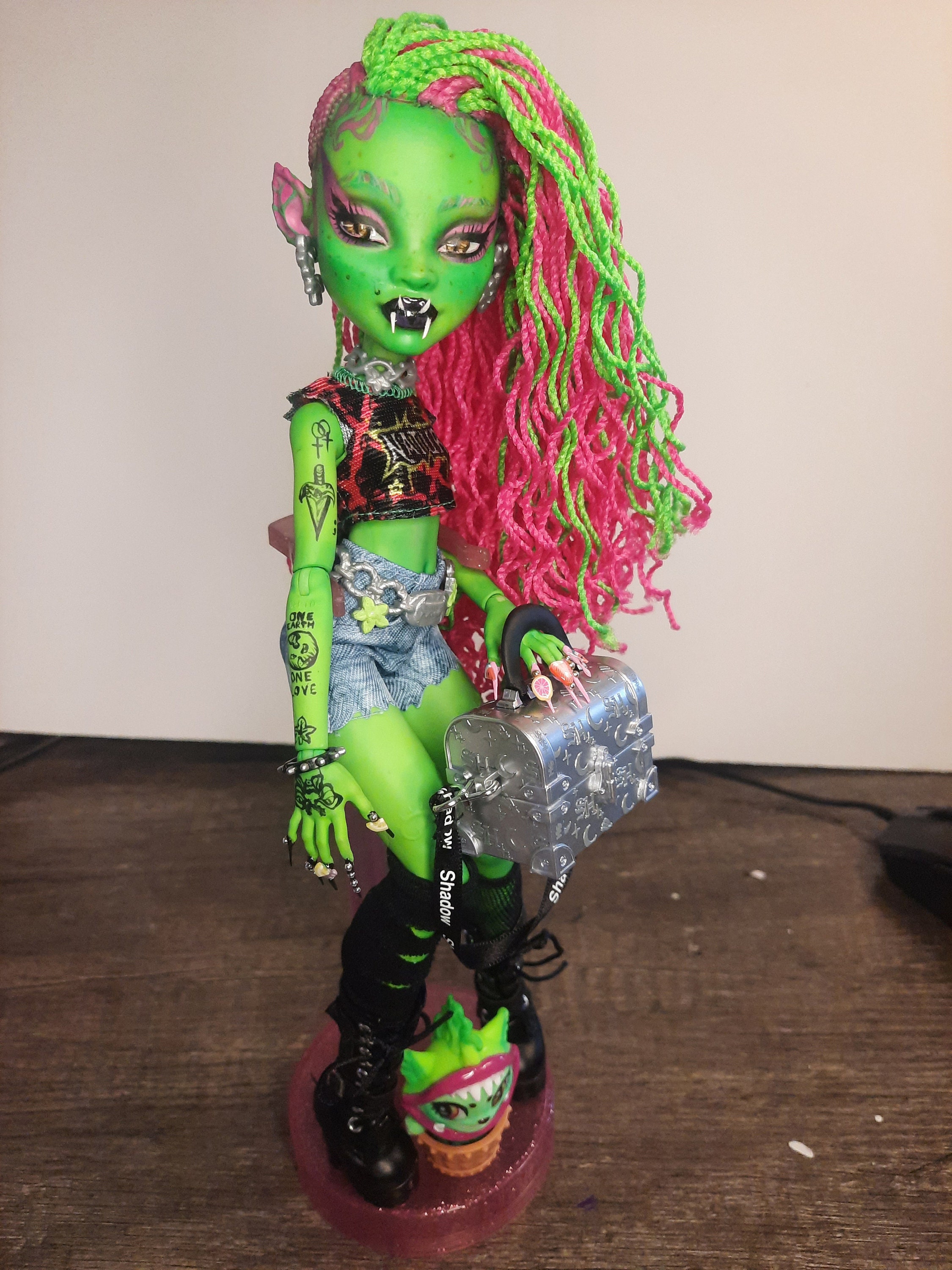 OOAK Custom Venus Mcflytrap G3 by Soniiwave - Etsy