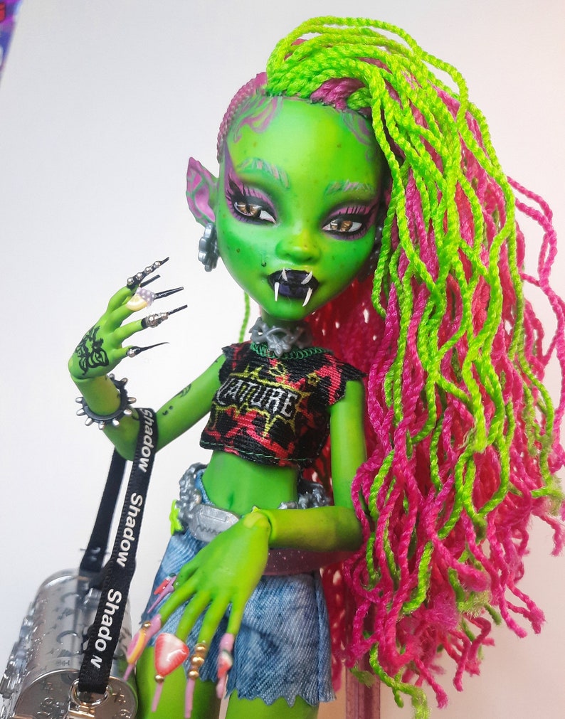 OOAK Custom Venus Mcflytrap G3 by Soniiwave - Etsy
