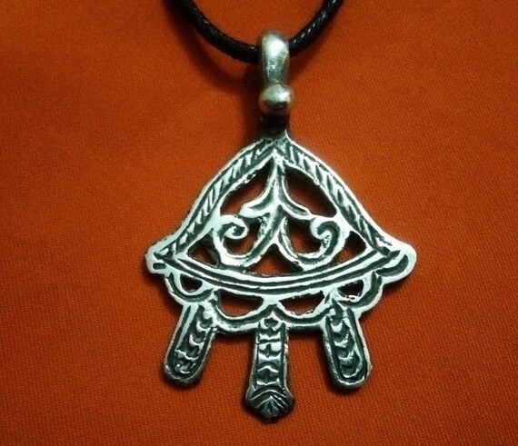 Jewish hamsa, Algerian khamsa from the chaouia region… - Gem