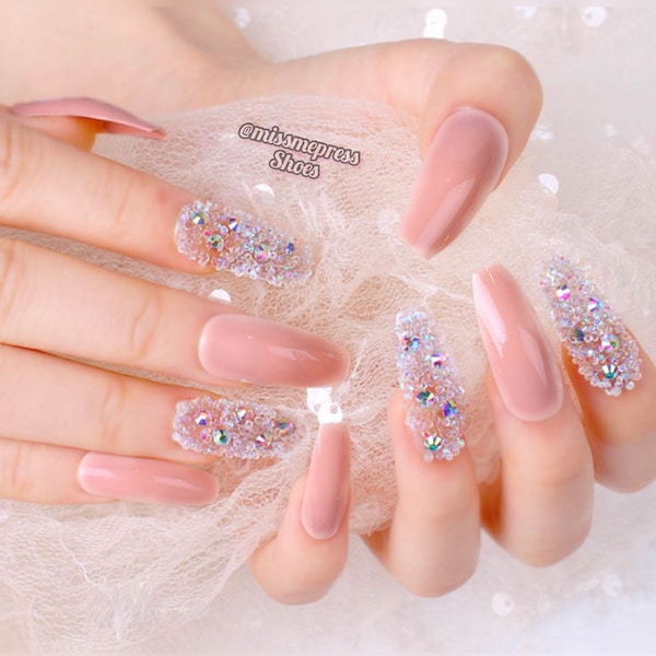 Free Fake Nails - Etsy