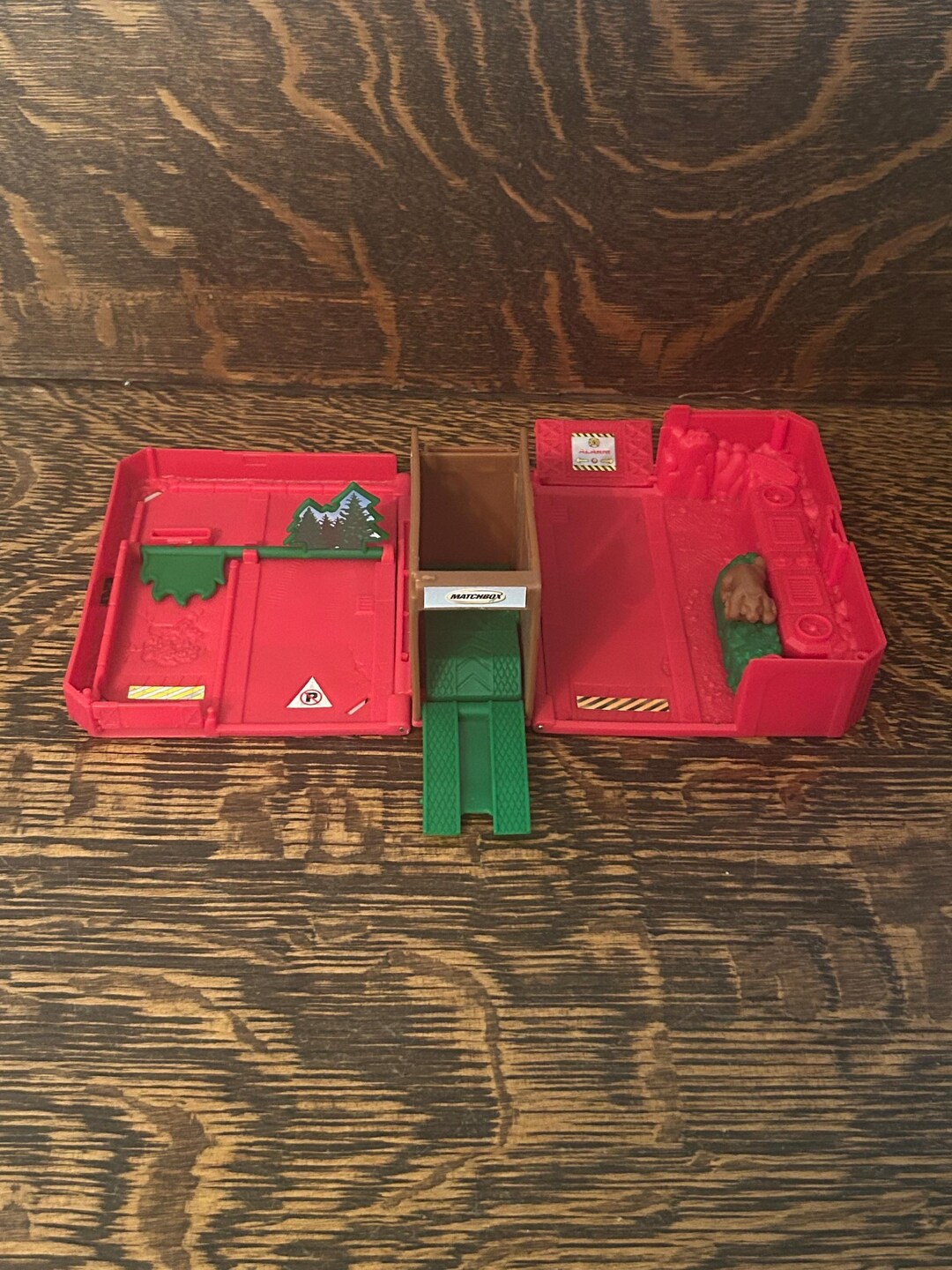 Vintage 2001 Matchbox Fold N Go Pop up Garage Ranger Station Diecast ...