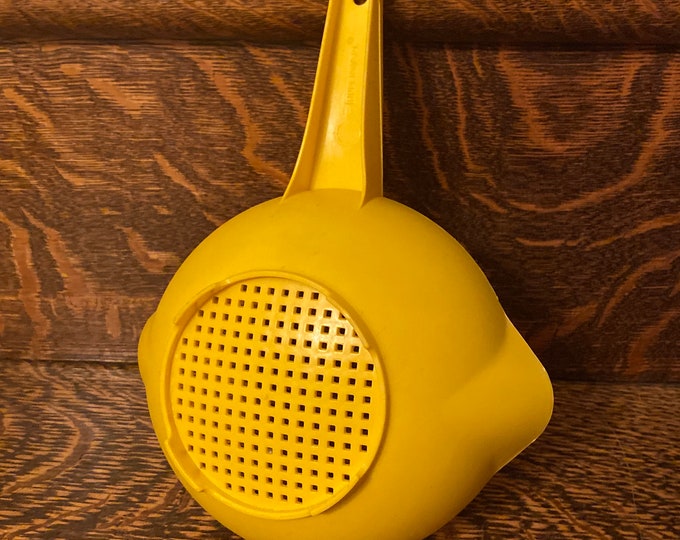 Vintage Tupperware Strainer Yellow 1QT Plastic Strainer With Handle - Etsy