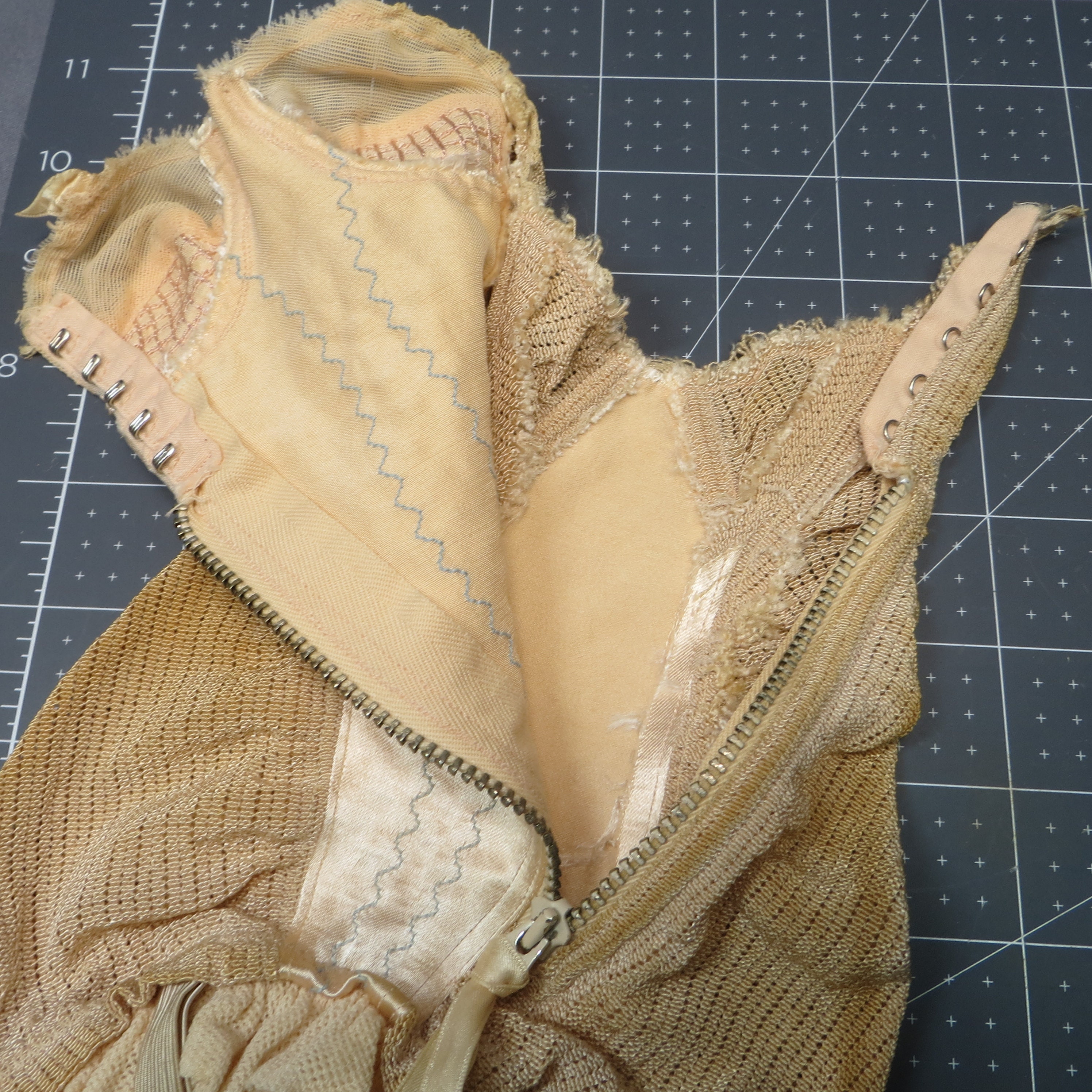 1930 Mannequin CORSET GIRDLE BRA Salesman Sample Advertisement Tag ...