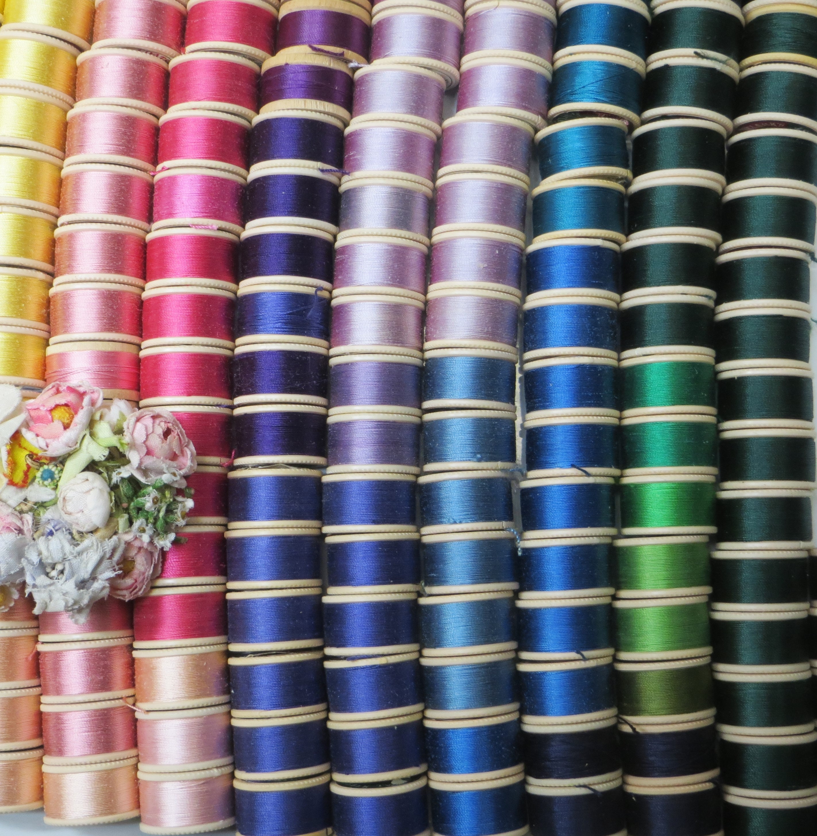 SILK TWIST THREAD Buttonhole Spool You Pick Color Tags: Black White 28 ...