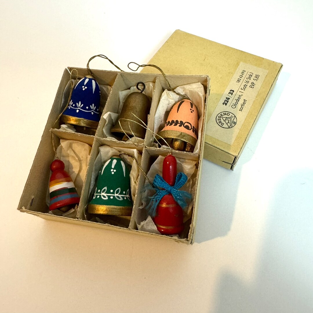 Vintage Erzgebirge Set of 6 Wooden Bells German Christmas Hand Painted ...