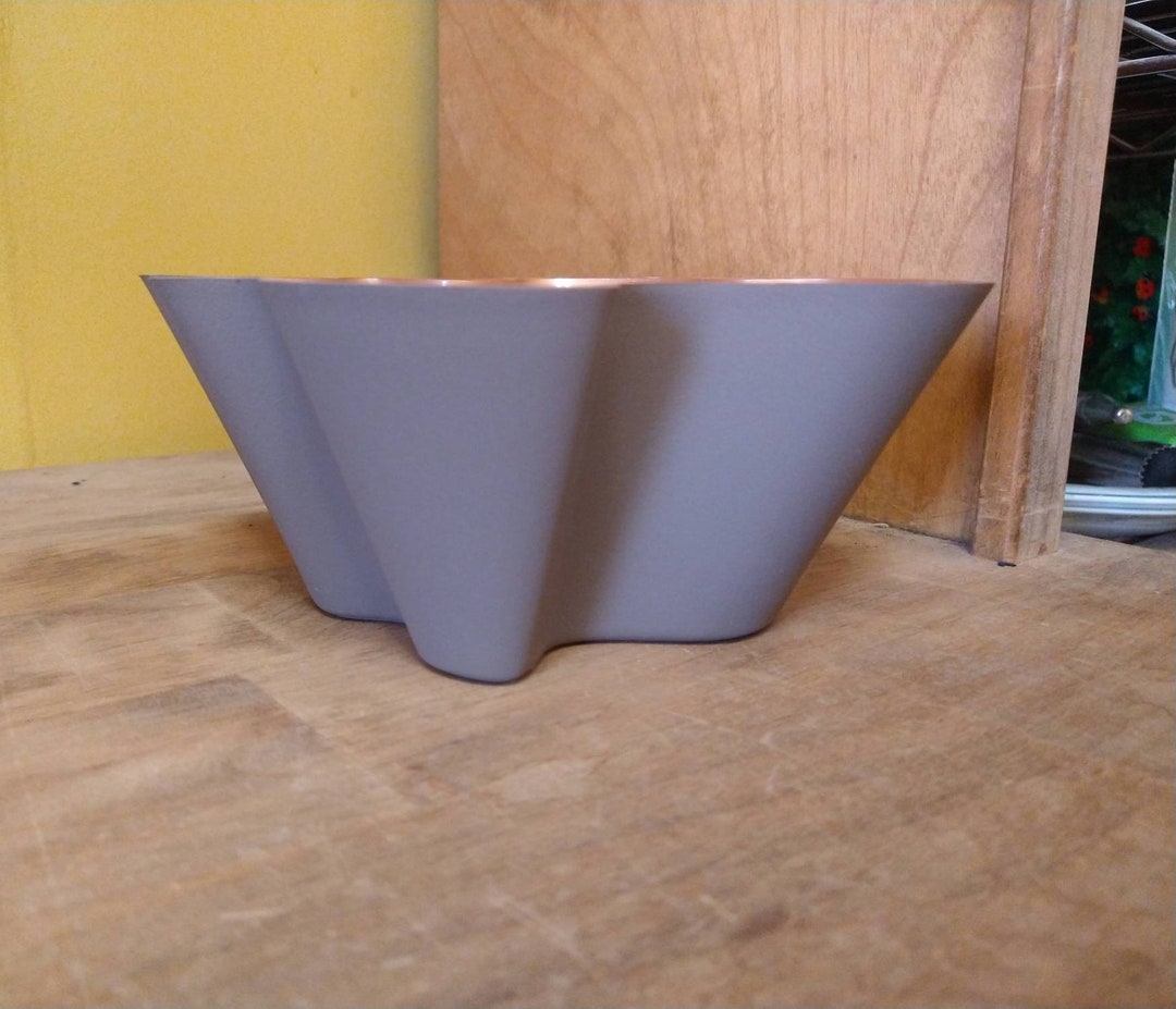Venus Free Form Taupe Plant Pot - 6" Plastic Planter - Etsy