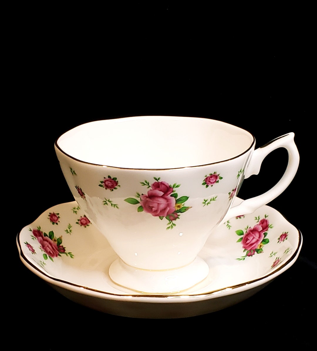 Royal Albert, NEW COUNTRY ROSES Teacup & Saucer, Boxed, Bone China ...
