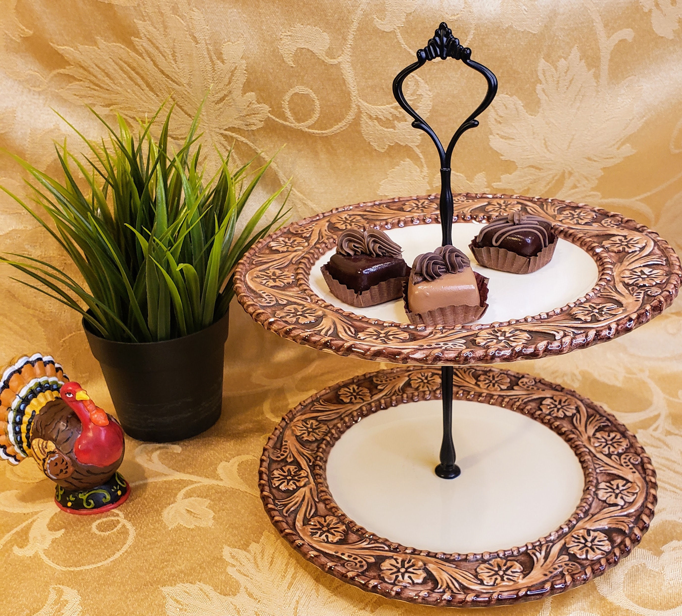 Unique Rustic Cake Plates