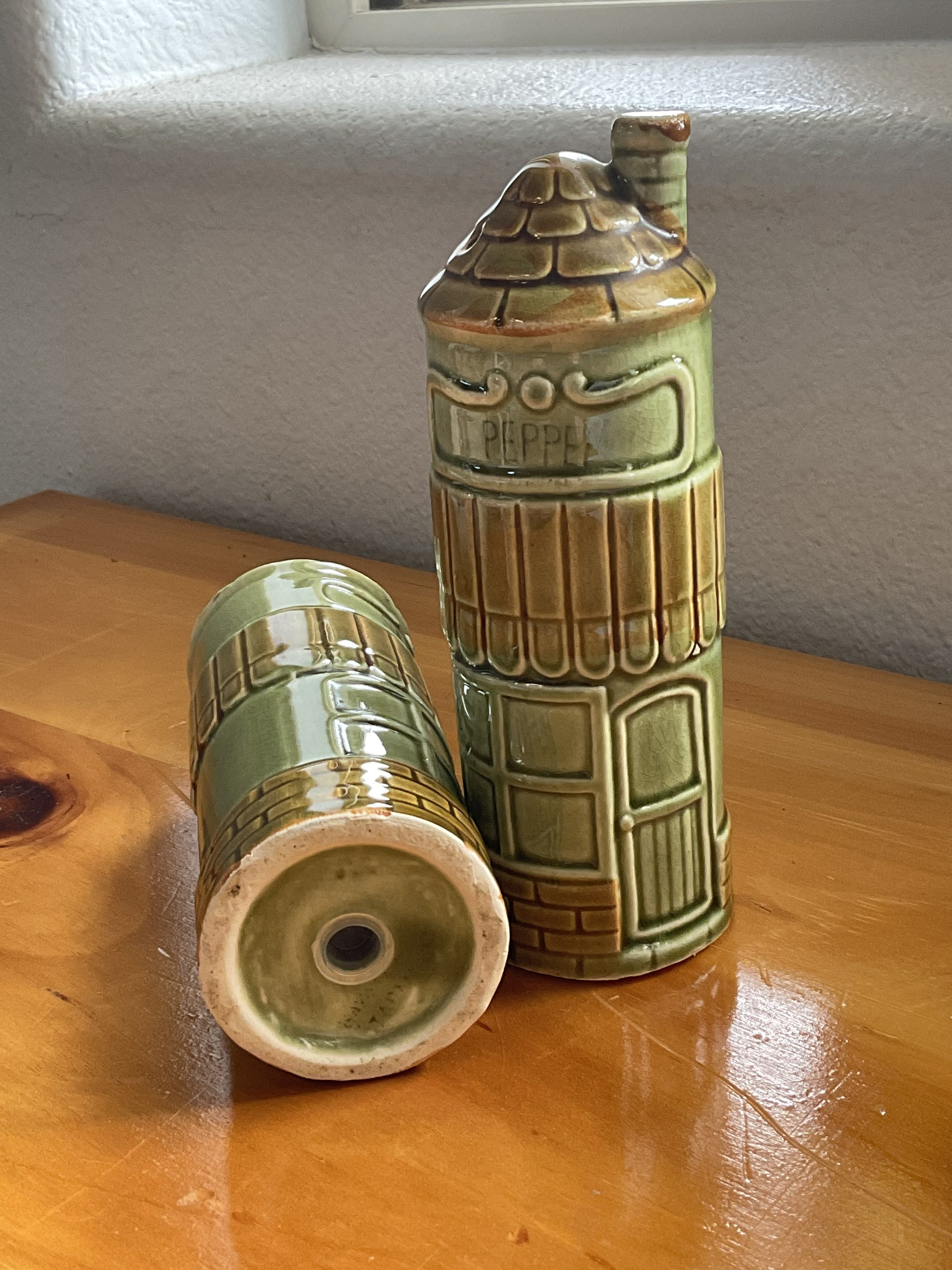 Vintage Japanese Silo House Salt and Pepper Shakers - Etsy