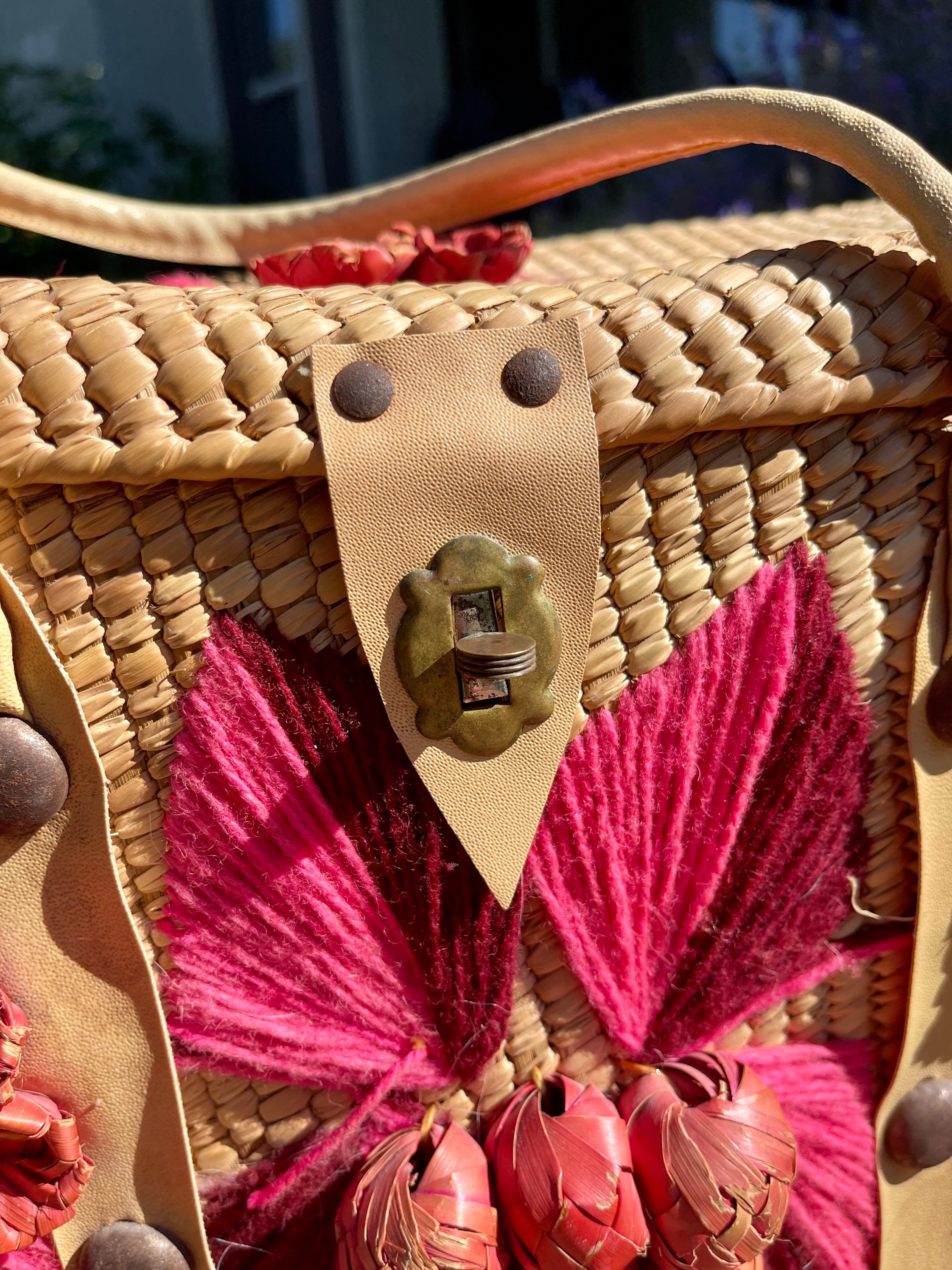 Vintage 1960-70s Medium Straw and Rafia Handbag/tote With Pink Grape ...