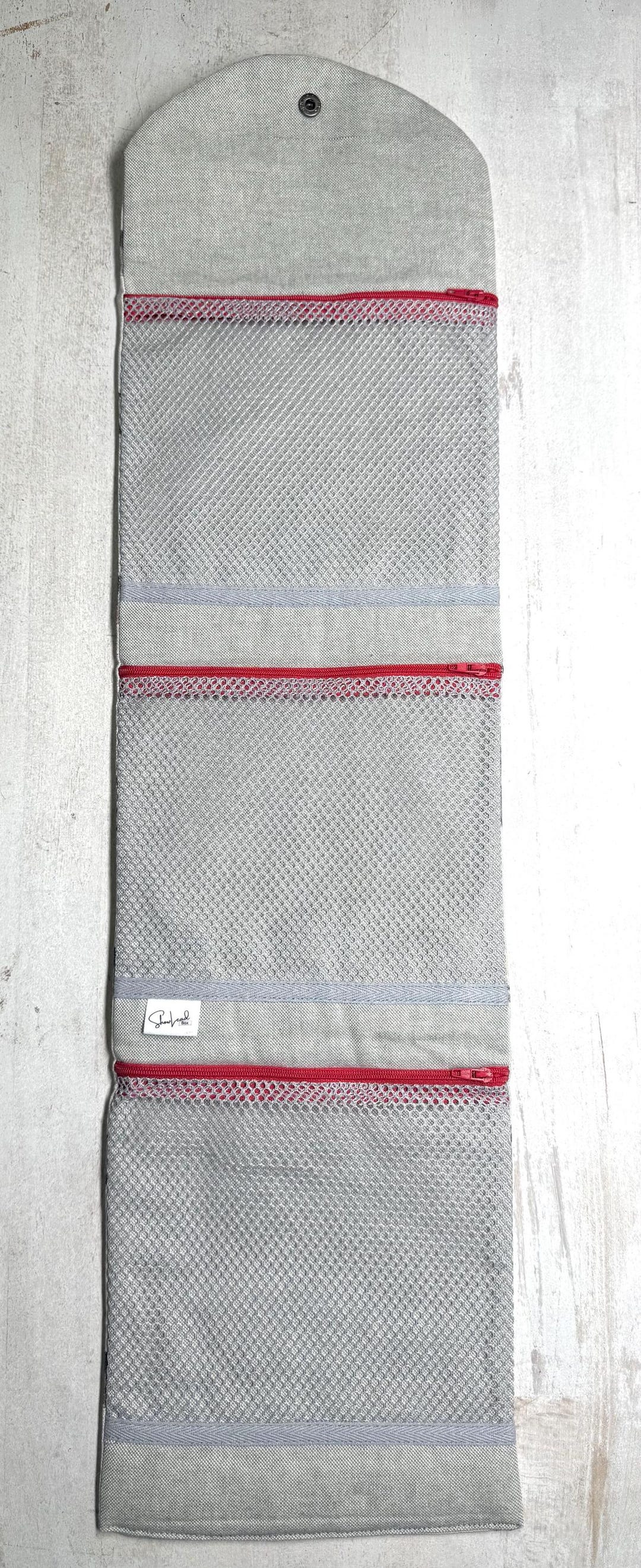 00725-O Show Lead Organizer in Grey With Dogs and 3 Compartments - Etsy