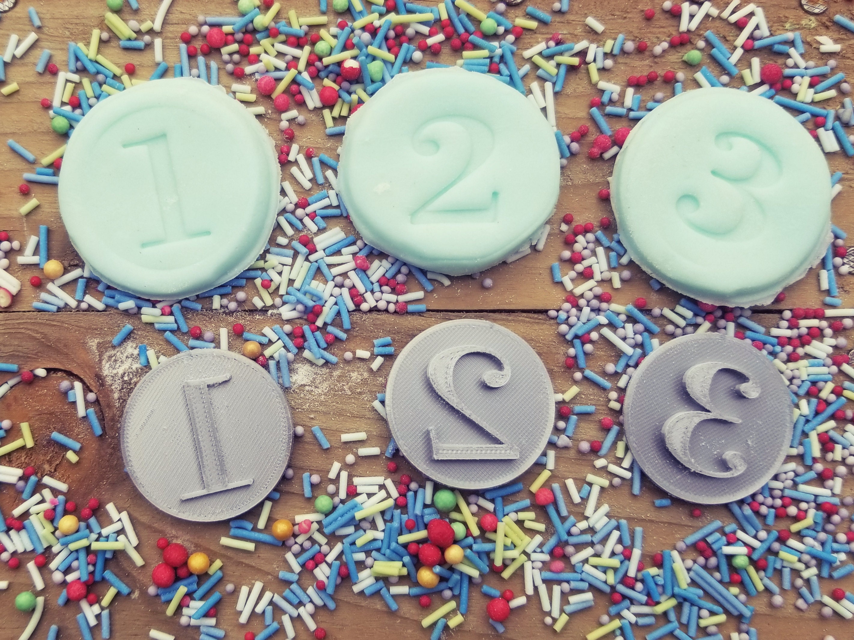 Small number embosser stamp 30mm single number | Etsy