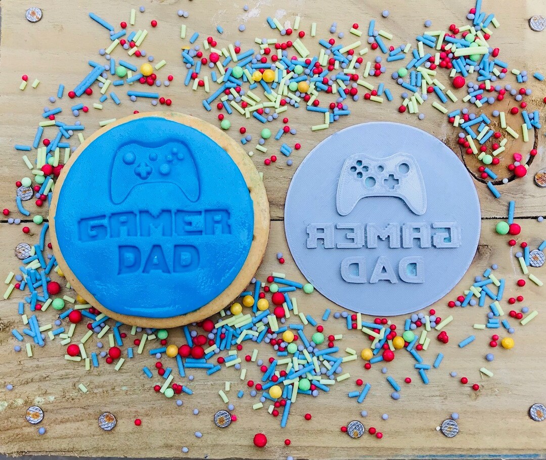 Gamer Dad embosser stamp - personalised icing stamp - cupcakes ...