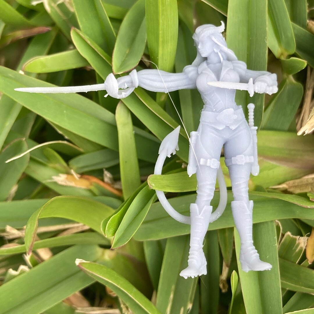 Devilkin Female (6 Variants Available) - Epic Miniatures - Etsy
