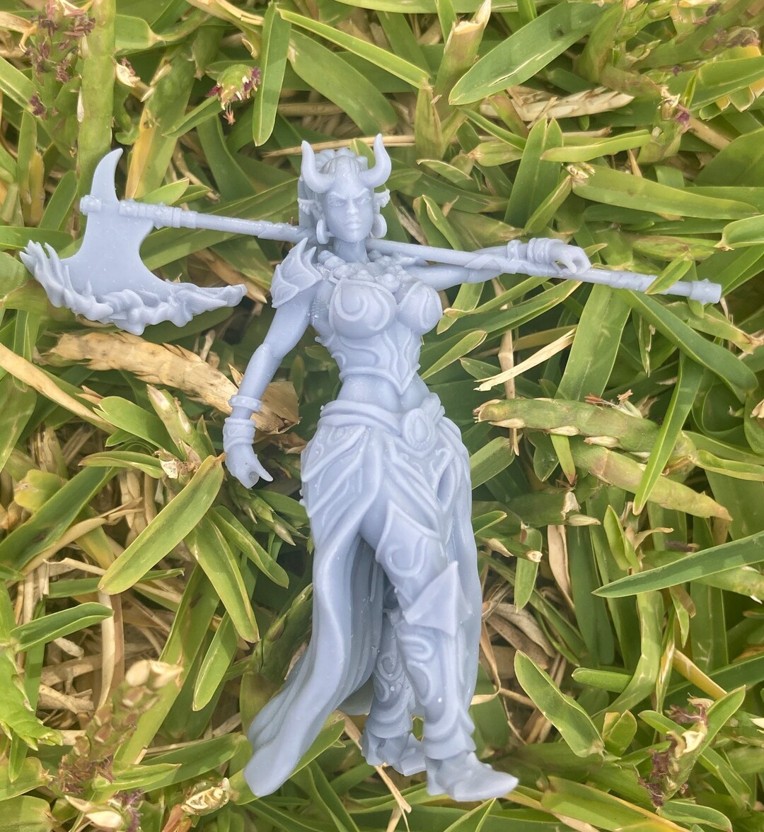 Efreeti Female (4 Variants Available) - Epic Miniatures - Etsy