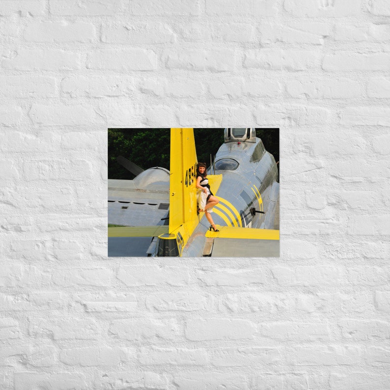 B-17 Aircraft Pinup Poster WWII Bomber B-17 Flying Fortress - Etsy